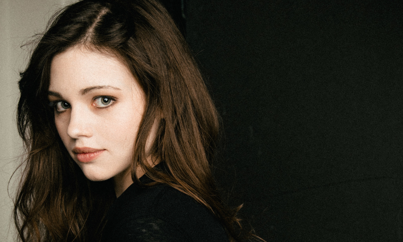India Eisley Wallpaper