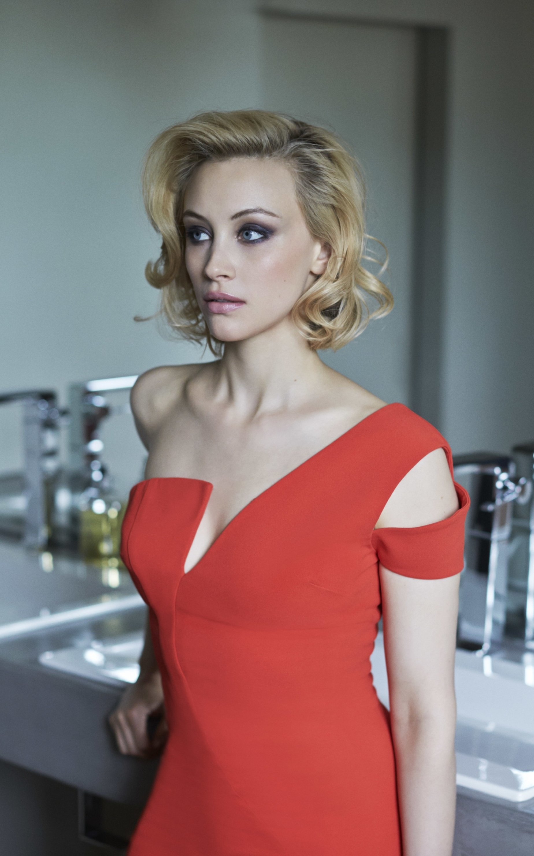 1848x2960 Actress Sarah Gadon 4k 2022 1848x2960 Resolution Wallpaper ...