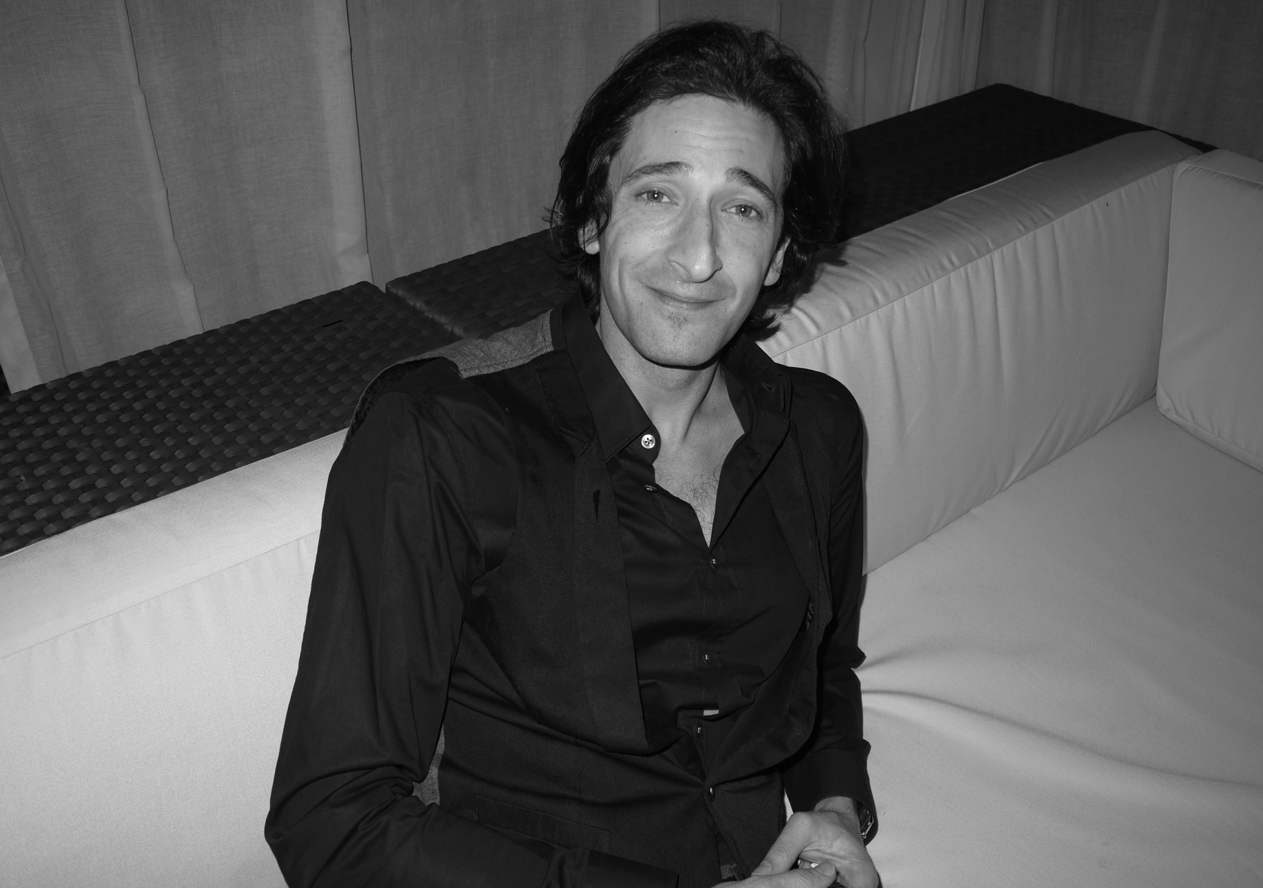 2560x1800 Adrien Brody Black And White Wallpapers 2560x1800 Resolution ...