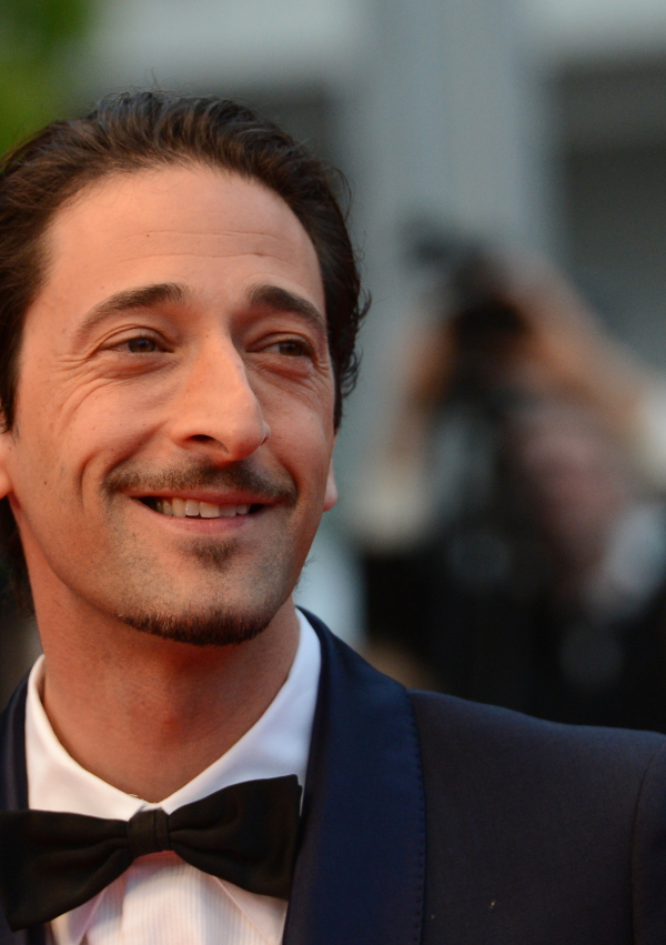 600x851 Resolution Adrien Brody Smile Wallpapers HD 600x851 Resolution ...