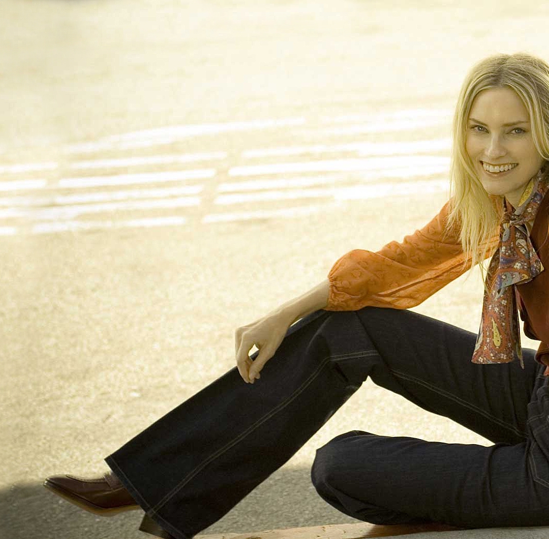 1100x1080 Resolution aimee mann, girl, smile 1100x1080 Resolution ...