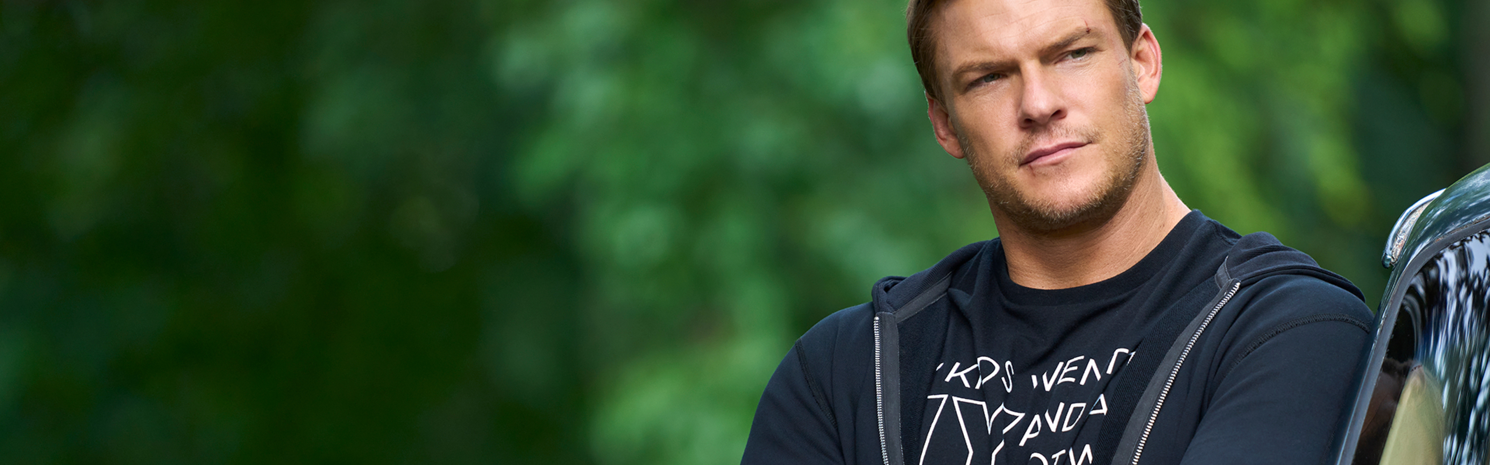 5120x1600 Resolution Alan Ritchson Reacher HD 5120x1600 Resolution ...