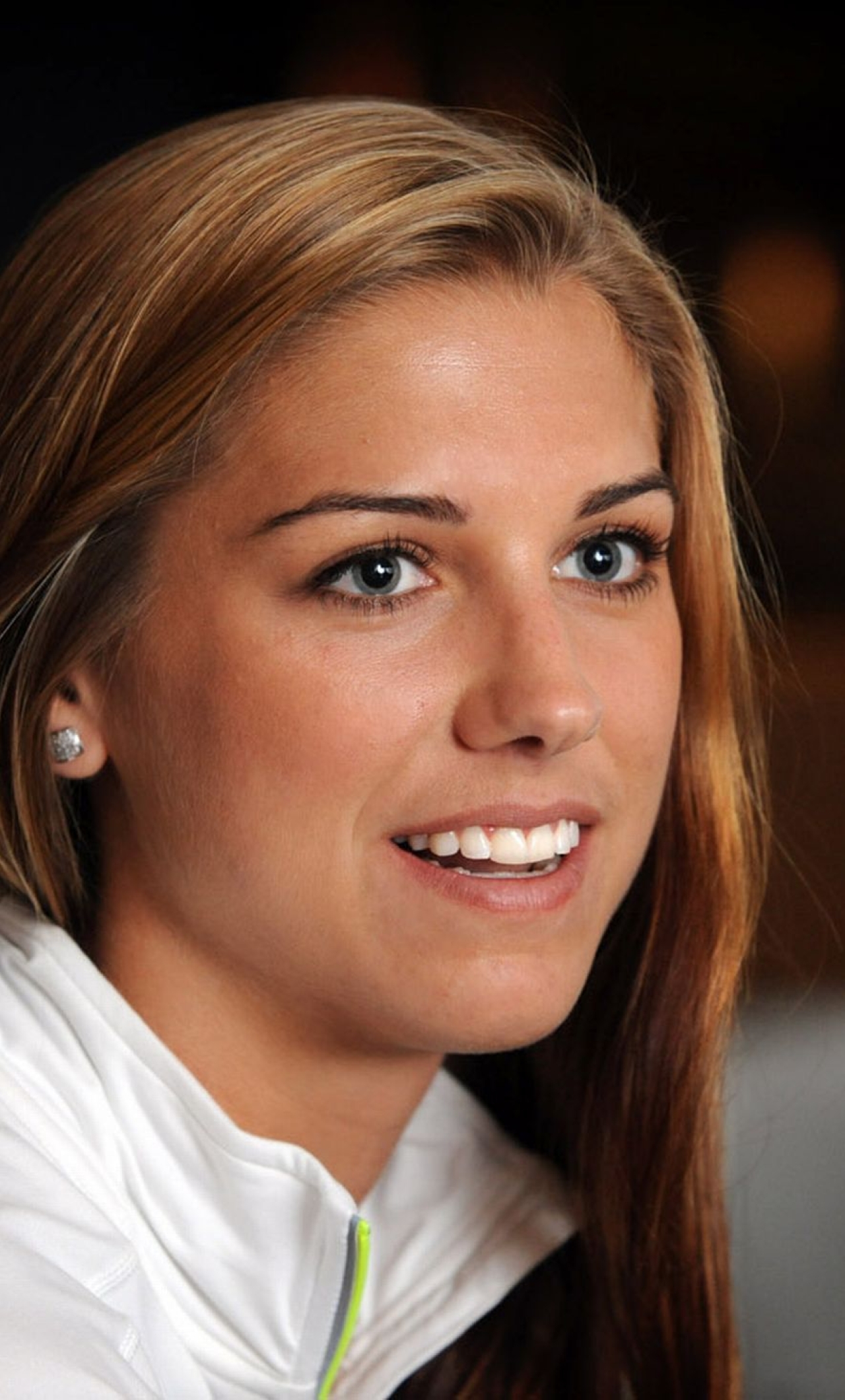 1280x2120 Resolution alex morgan, portland thorns, smile iPhone 6 plus ...