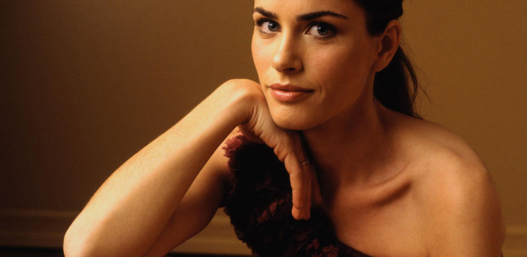 1024x500 Resolution Amanda Peet Classy Hd Wallpapers 1024x500 ...