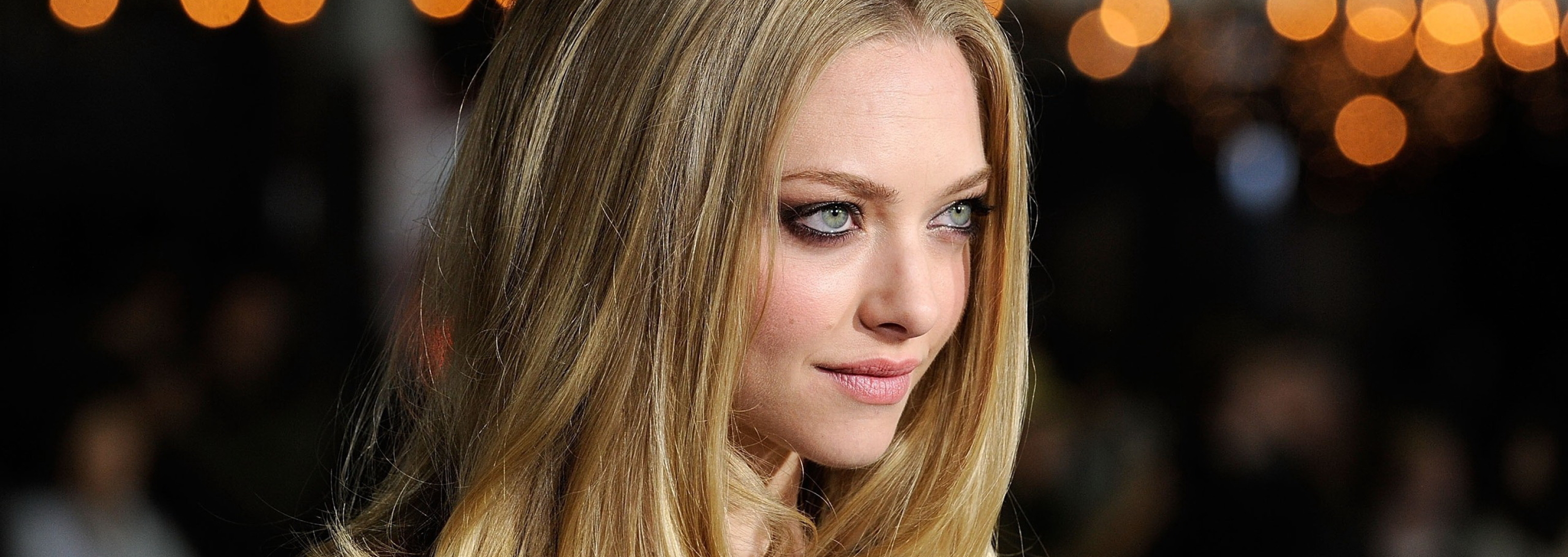 3040x1080 Resolution Amanda Seyfried Gorgeous Hd Photos 3040x1080 ...