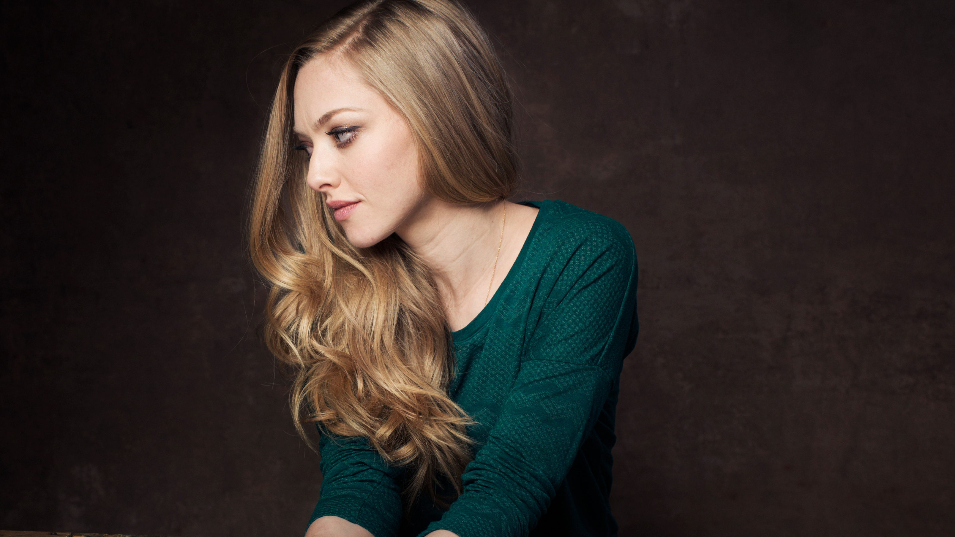 3215x1809 Resolution Amanda Seyfried Portrait Photoshoot 3215x1809 ...
