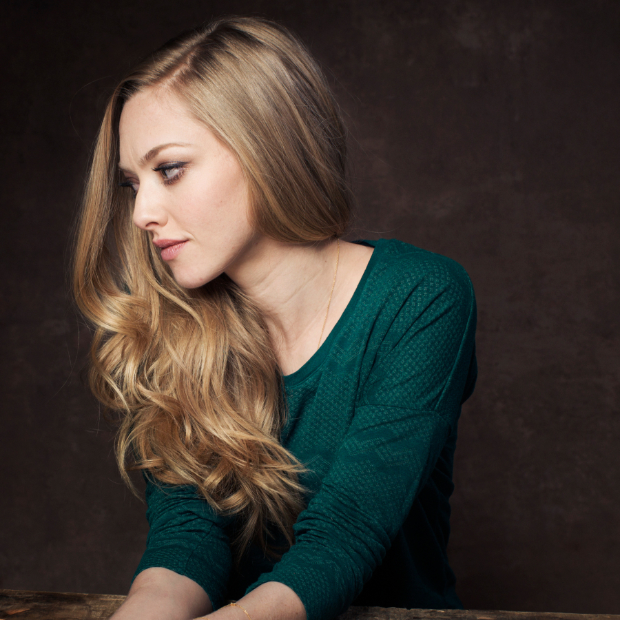 900x900 Resolution Amanda Seyfried Portrait Photoshoot 900x900 ...