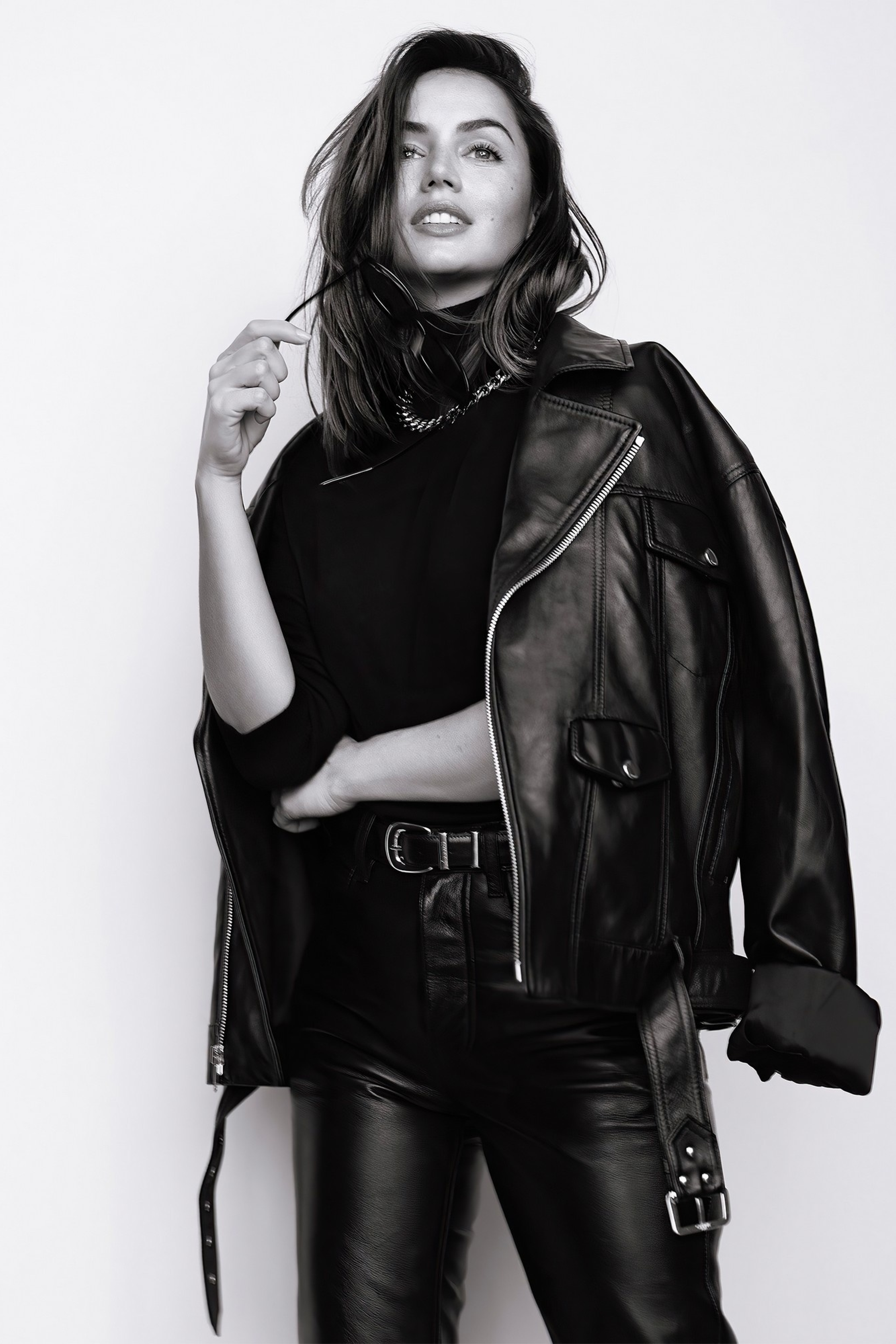 4000x6000 Resolution Ana de Armas Black & White 4000x6000 Resolution ...