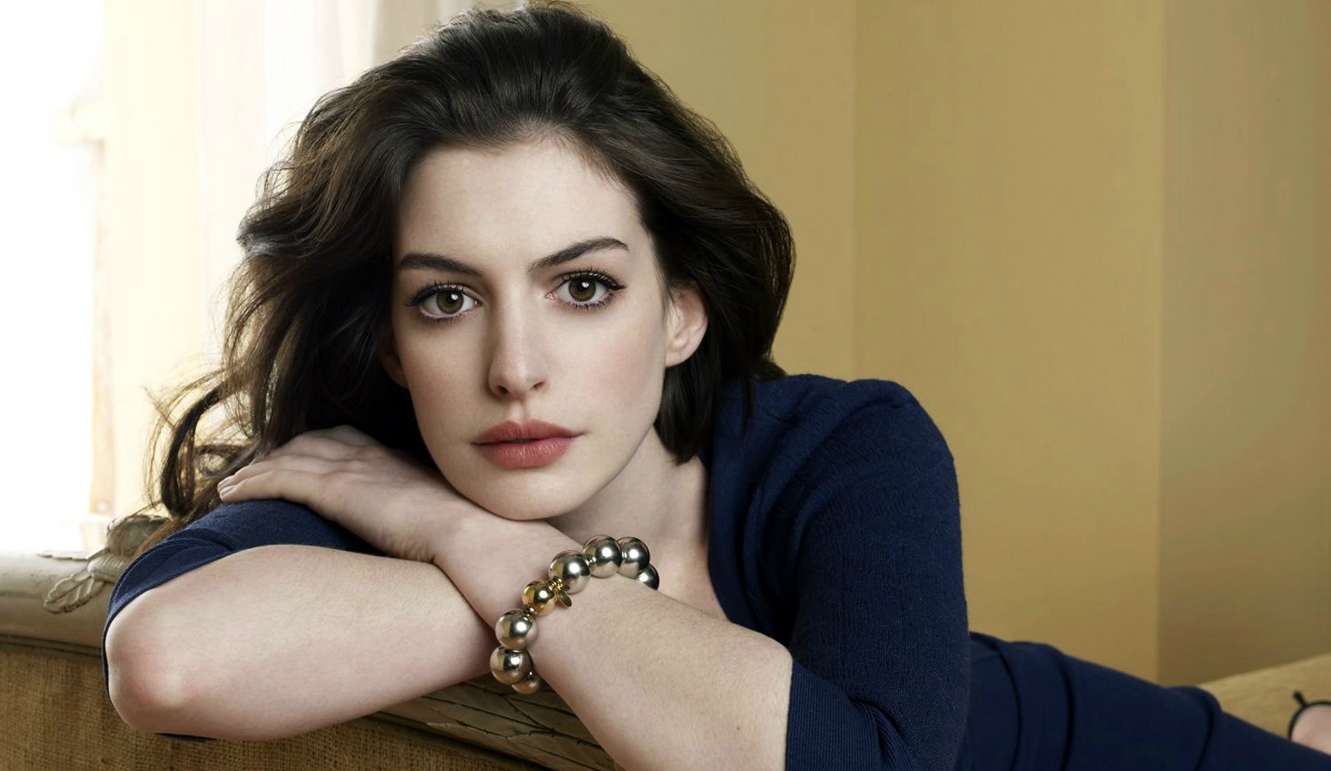 1500x9000 Resolution Anne Hathaway Pretty Hd Pics 1500x9000 Resolution ...