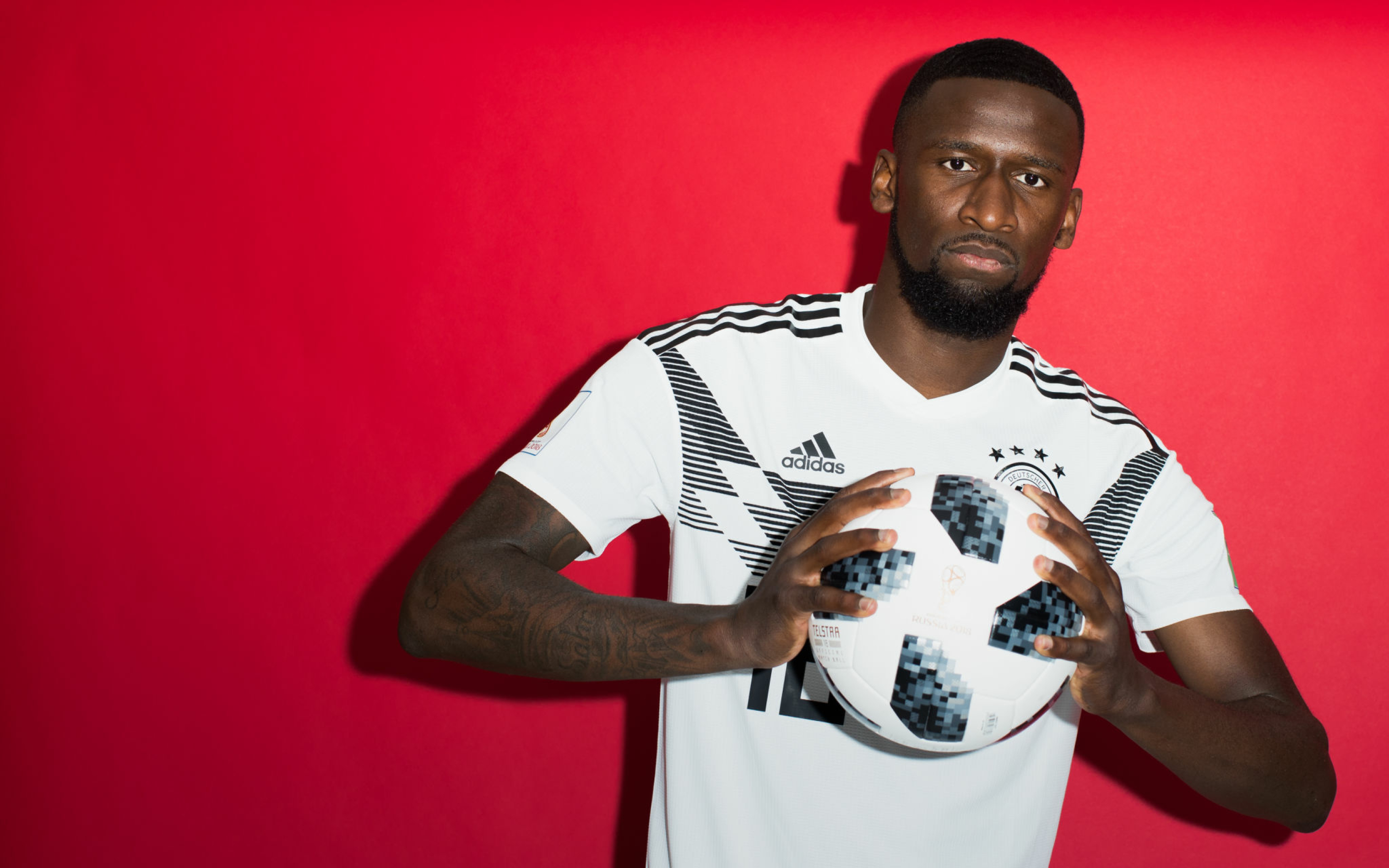 2880x1800 Resolution Antonio Rudiger HD Macbook Pro Retina Wallpaper ...
