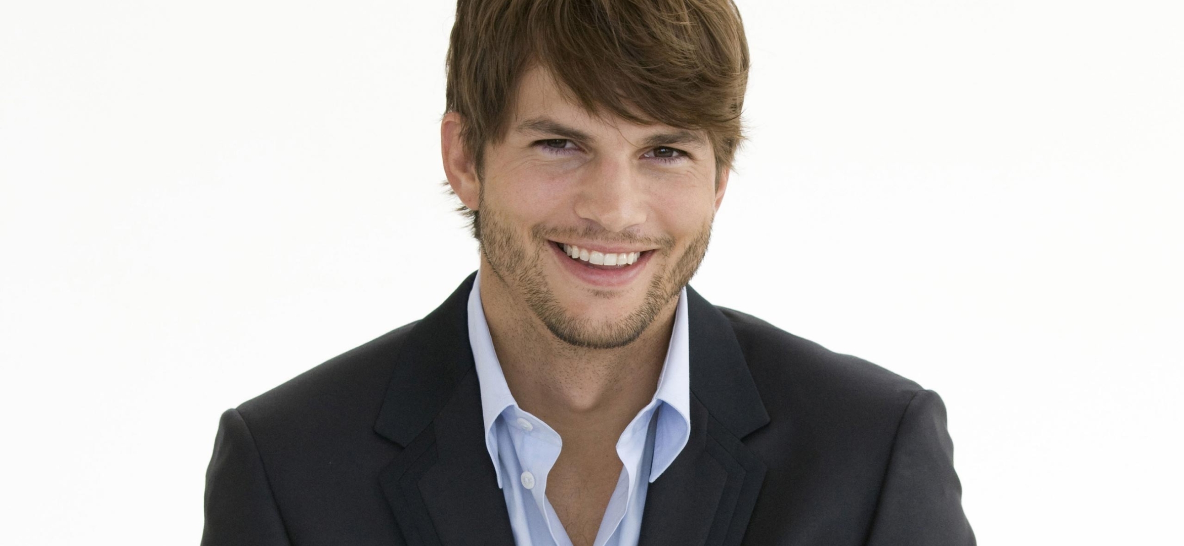 2340x1080 Ashton Kutcher Hairstyle Pics 2340x1080 Resolution Wallpaper ...