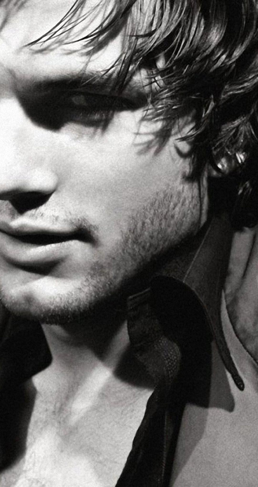 1082x2042 Resolution Ashton Kutcher Latest Hd Pics 1082x2042 Resolution ...