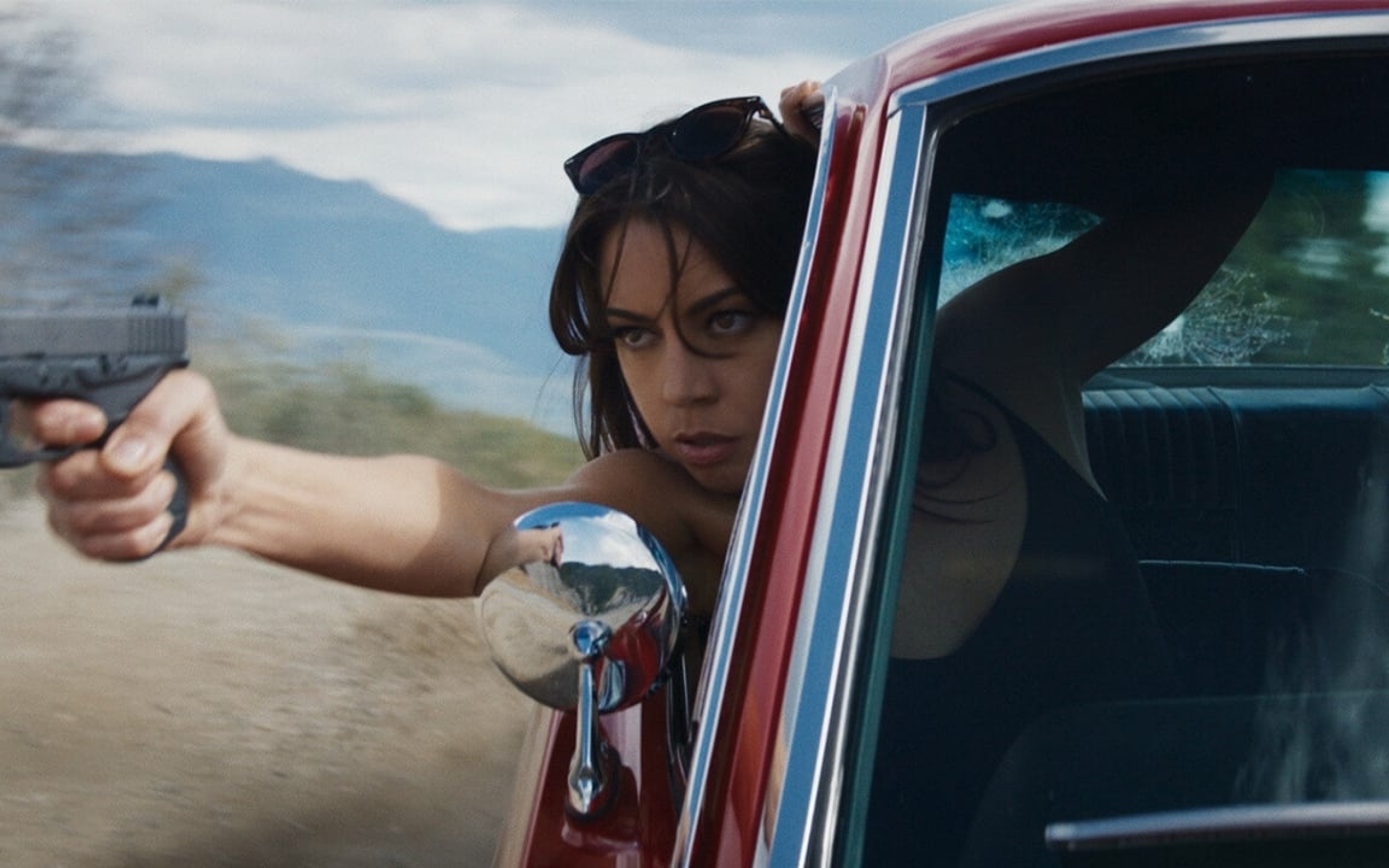 2240x1400 Resolution Aubrey Plaza in Operation Fortune 2240x1400 ...
