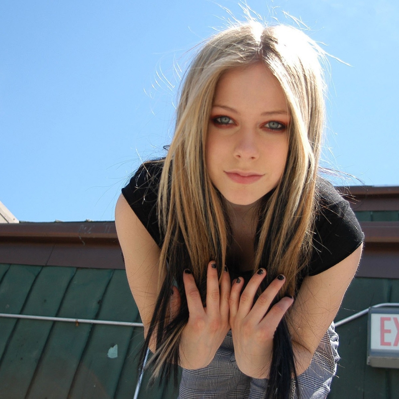 1280x1280 avril lavigne, face, singer 1280x1280 Resolution Wallpaper ...