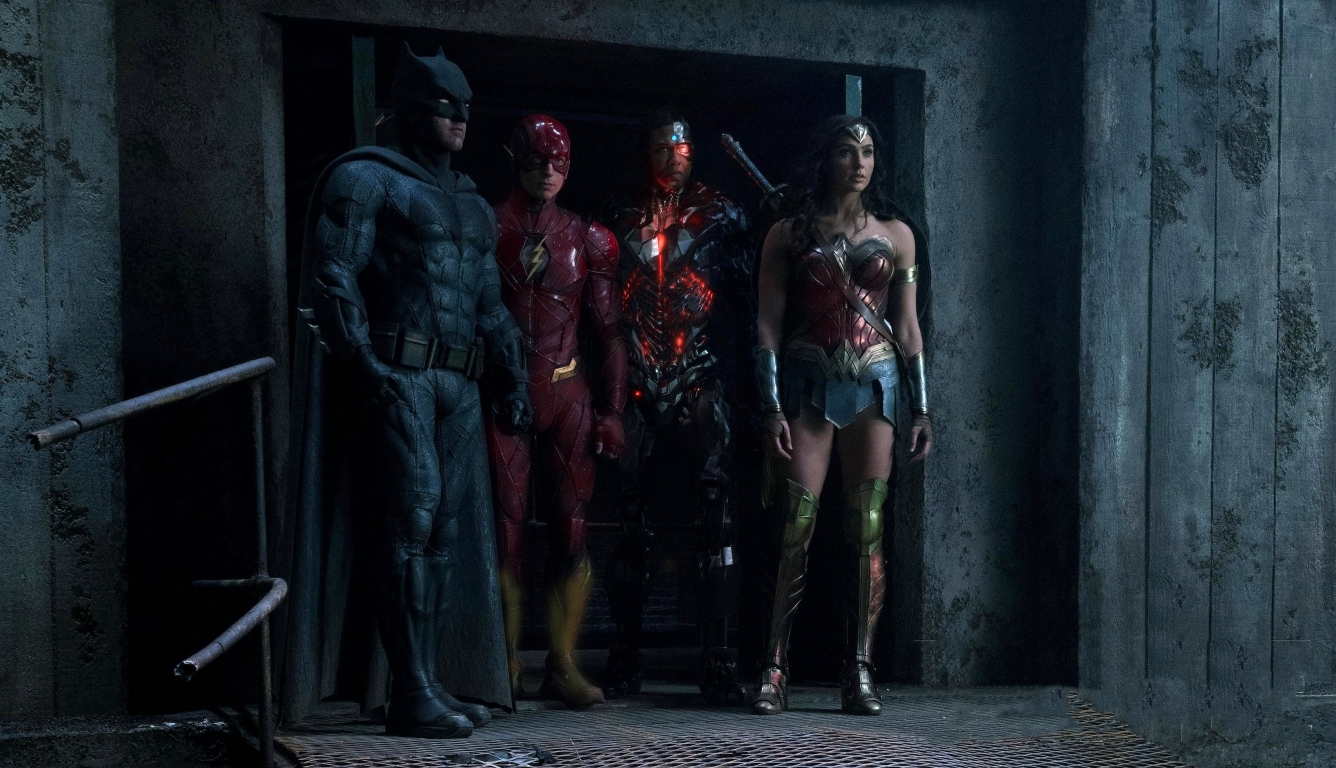 1336x768 Resolution Batman Flash Cyborg And Woman Woman In Justice ...