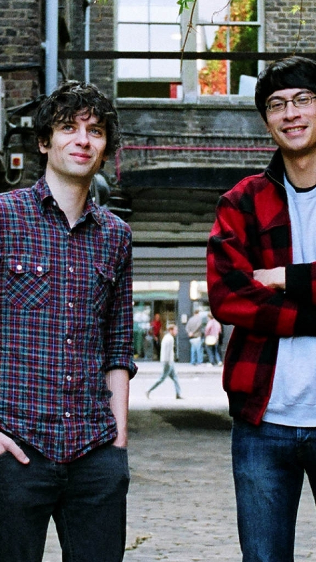 1082x1920 Resolution bloc party, band, smile 1082x1920 Resolution ...