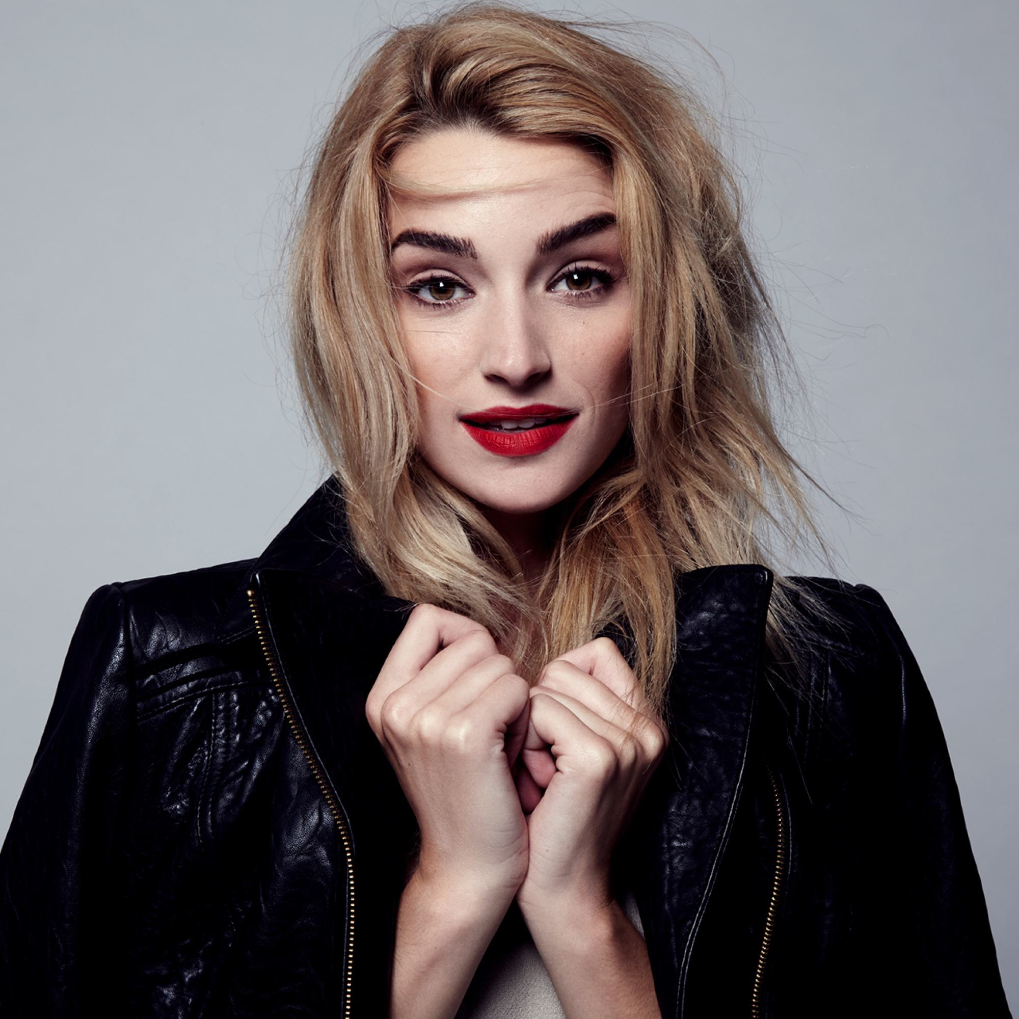 2000x2000 Resolution Brianne Howey 2000x2000 Resolution Wallpaper ...