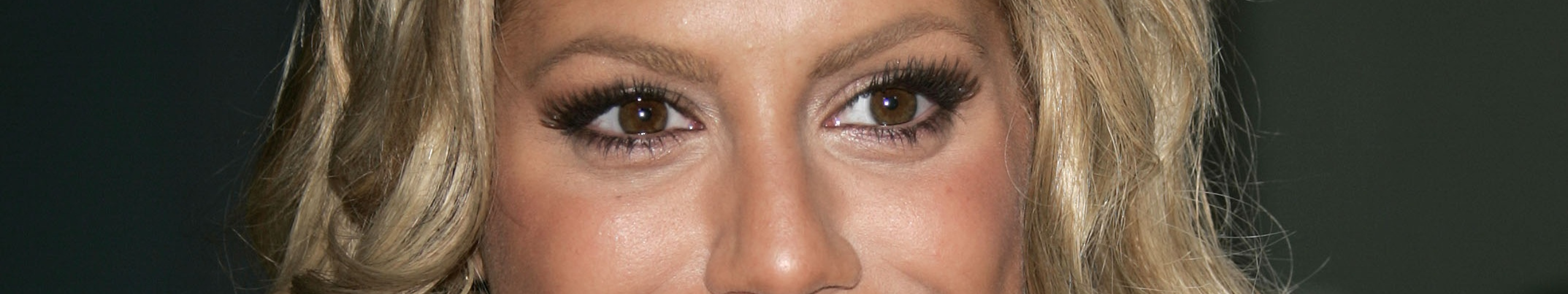 7680x1440 Brittany Murphy Close Up Iamges 7680x1440 Resolution ...