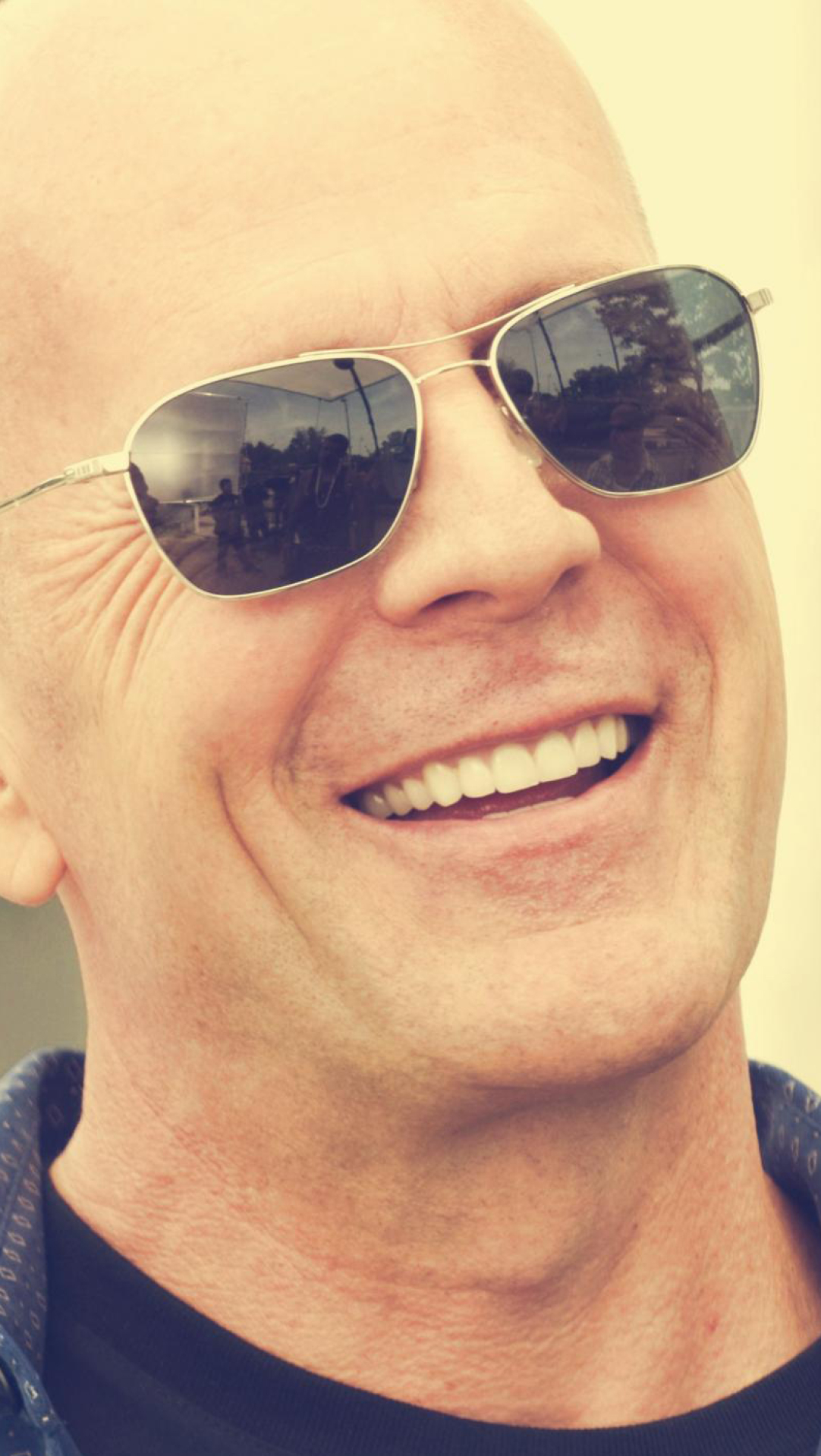 1082x1920 Resolution Bruce Willis Wallpapers HD 1082x1920 Resolution ...