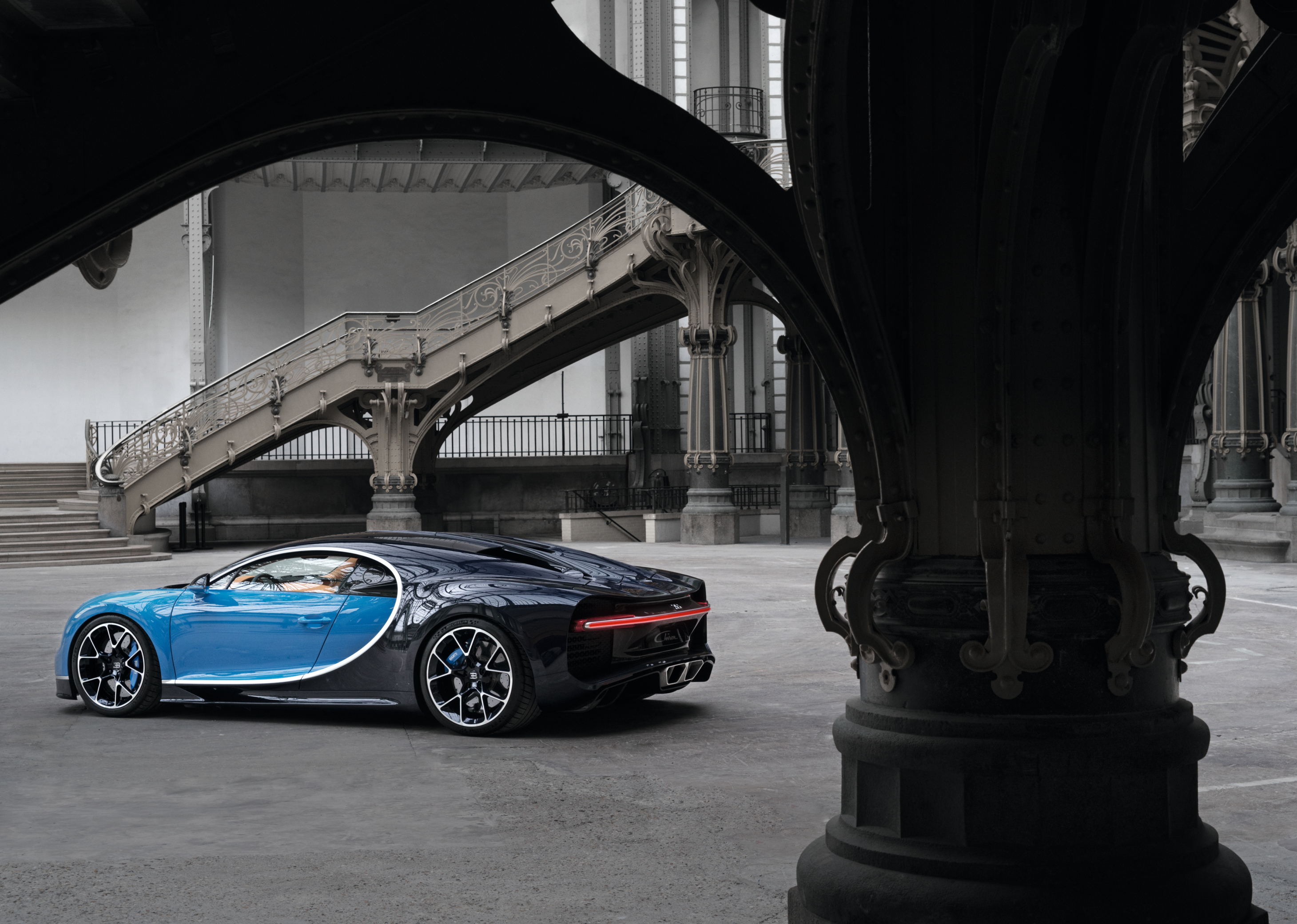 2920x2080 Resolution bugatti, chiron, side view 2920x2080 Resolution ...