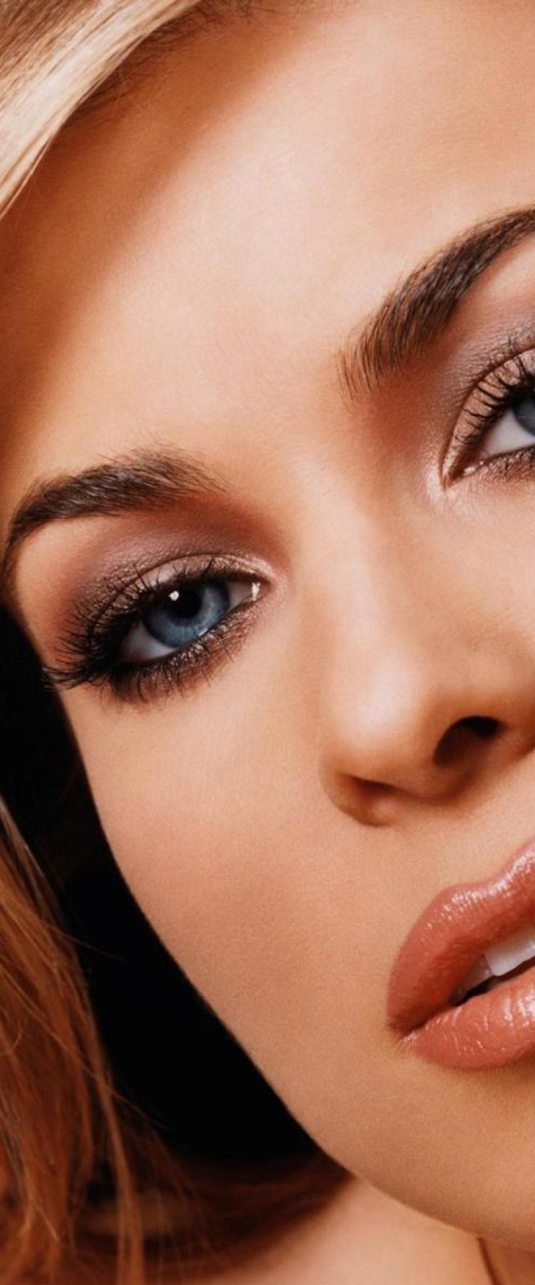 750x1800 Resolution Carmen Electra Beautiful Hair wallpaper 750x1800 ...