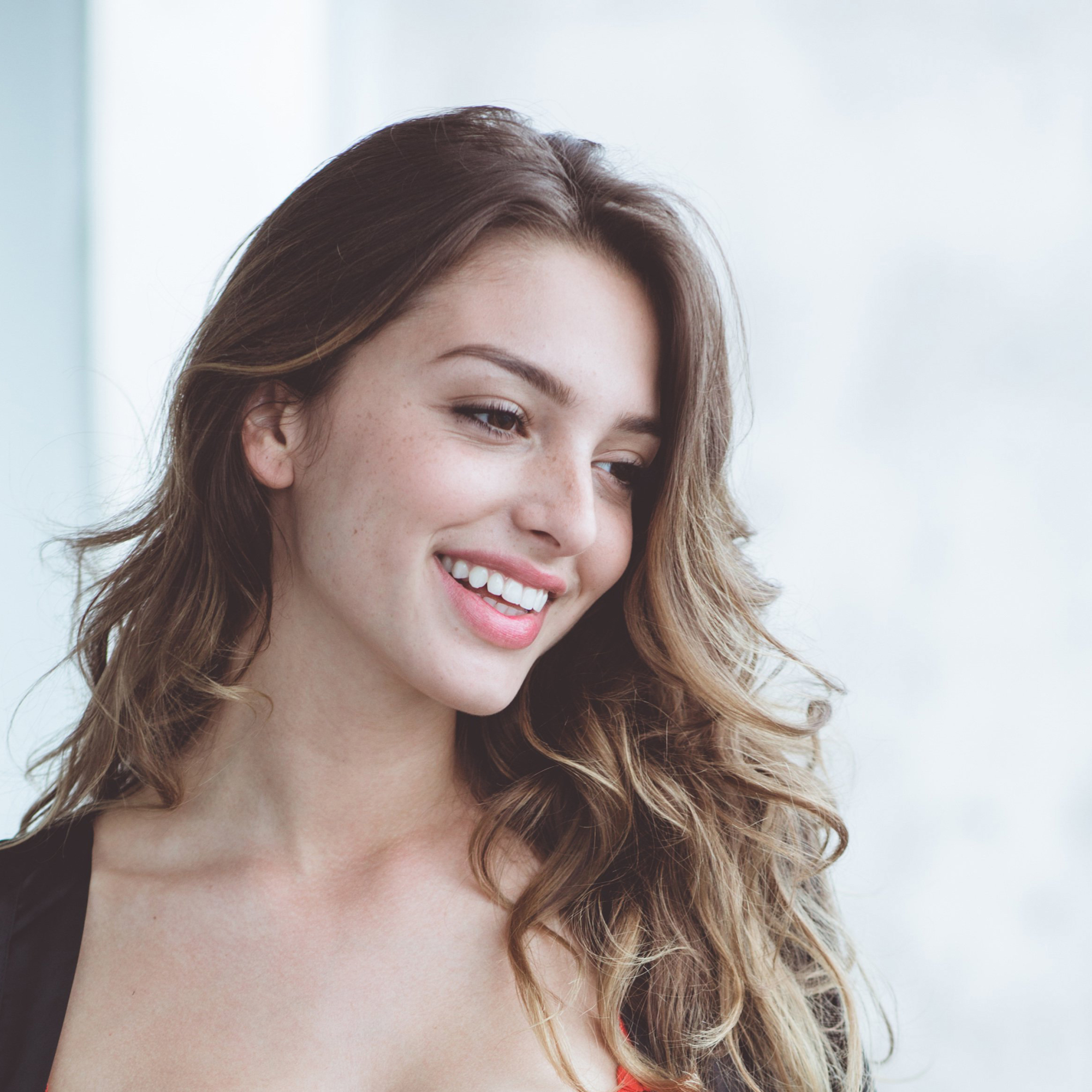 2000x2000 Resolution Celine Farach Cute Photoshoot 2000x2000 Resolution ...