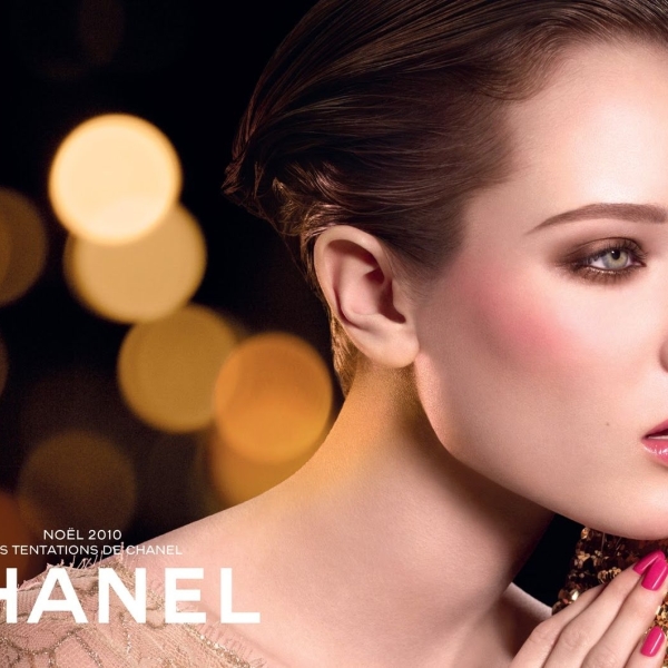 600x600 Resolution chanel, girl, look 600x600 Resolution Wallpaper ...