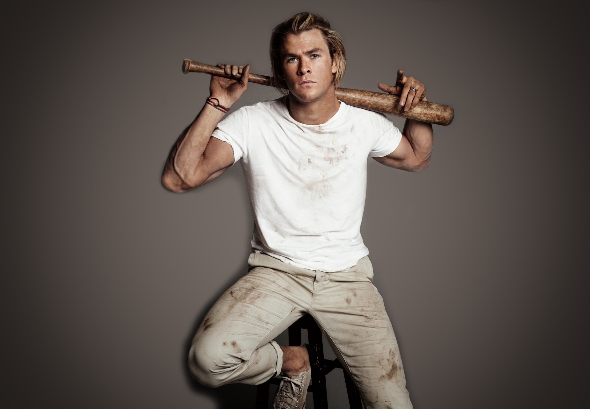 1893x1313 Resolution chris hemsworth, actor, celebrity 1893x1313 ...