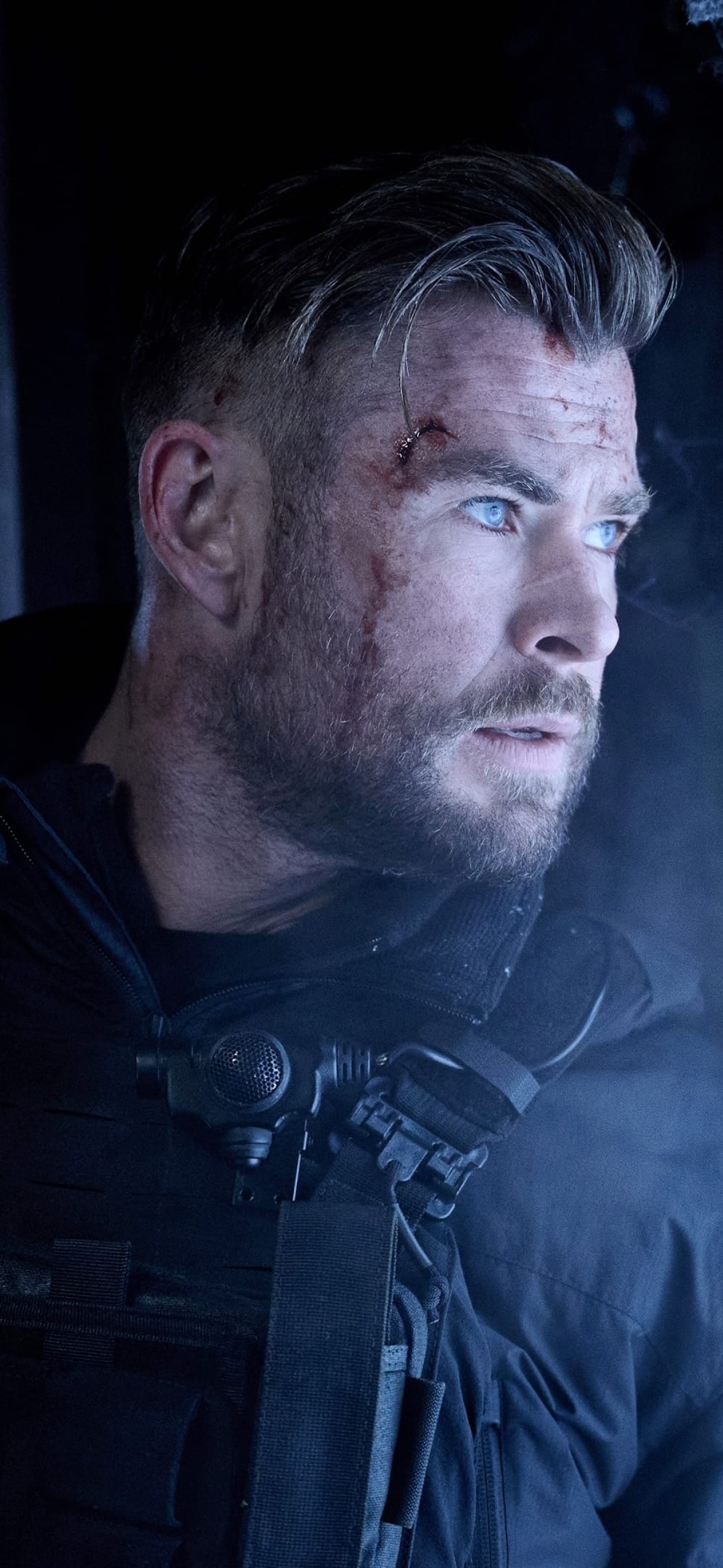 1179x2556 Resolution Chris Hemsworth in Extraction 2023 Movie 1179x2556 ...