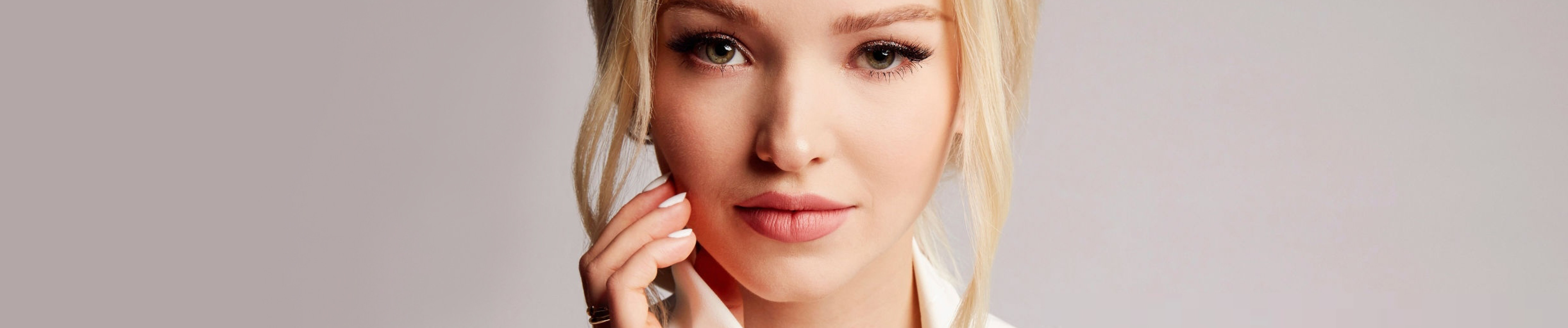 6880x1440 Resolution Dove Cameron Comic Con 2018 Portrait 6880x1440 ...