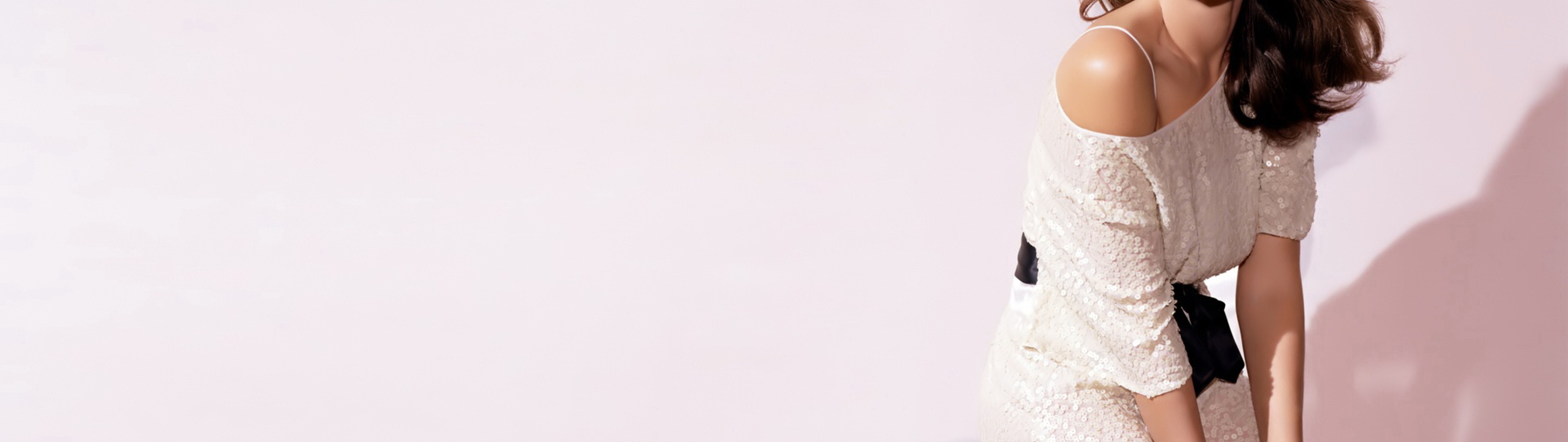 5120x1444 Elizabeth Hurley Smile Pic 5120x1444 Resolution Wallpaper, HD ...