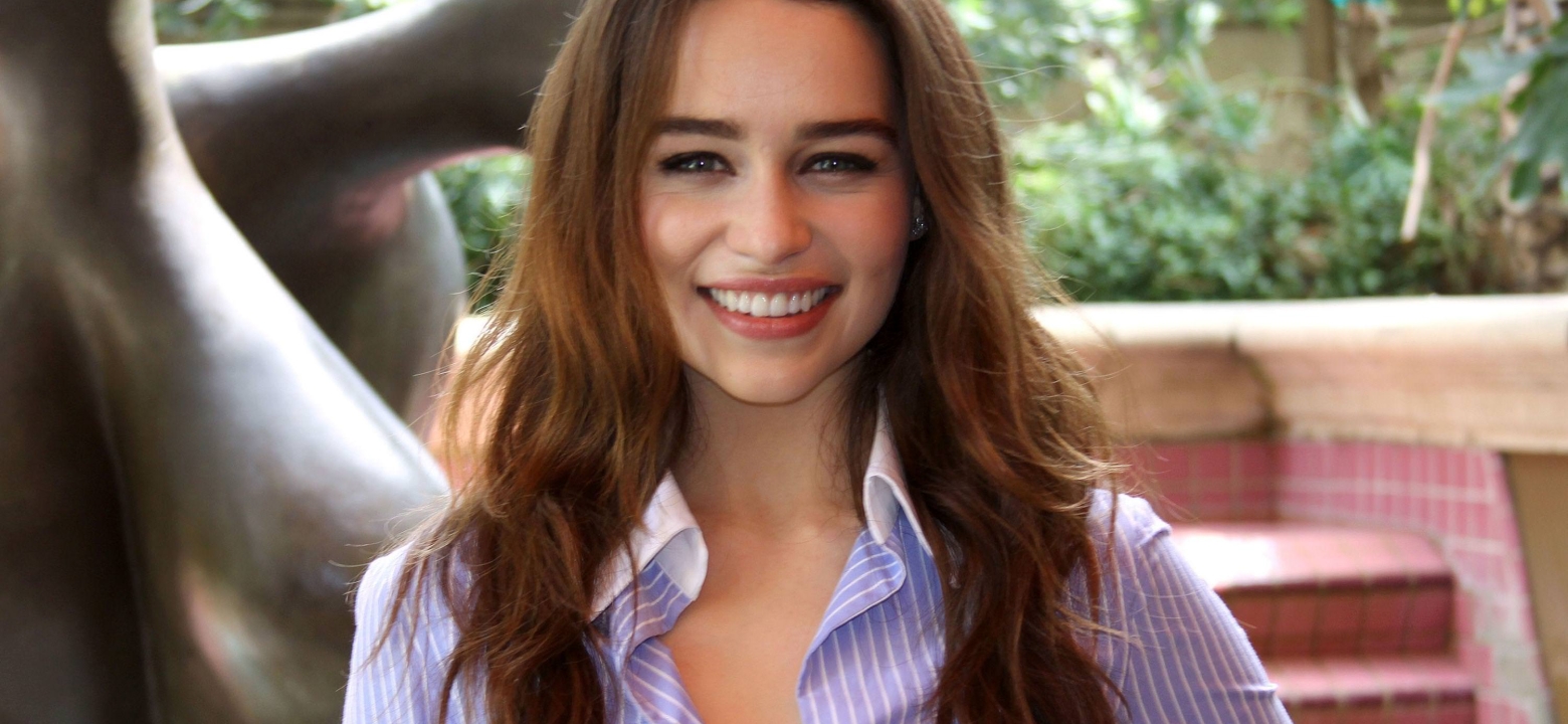 1560x720 Resolution Emilia Clarke Cute Smile 1560x720 Resolution ...