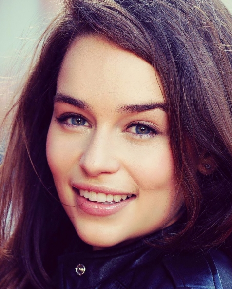 476x592 Resolution Emilia Clarke Smile Images 476x592 Resolution ...