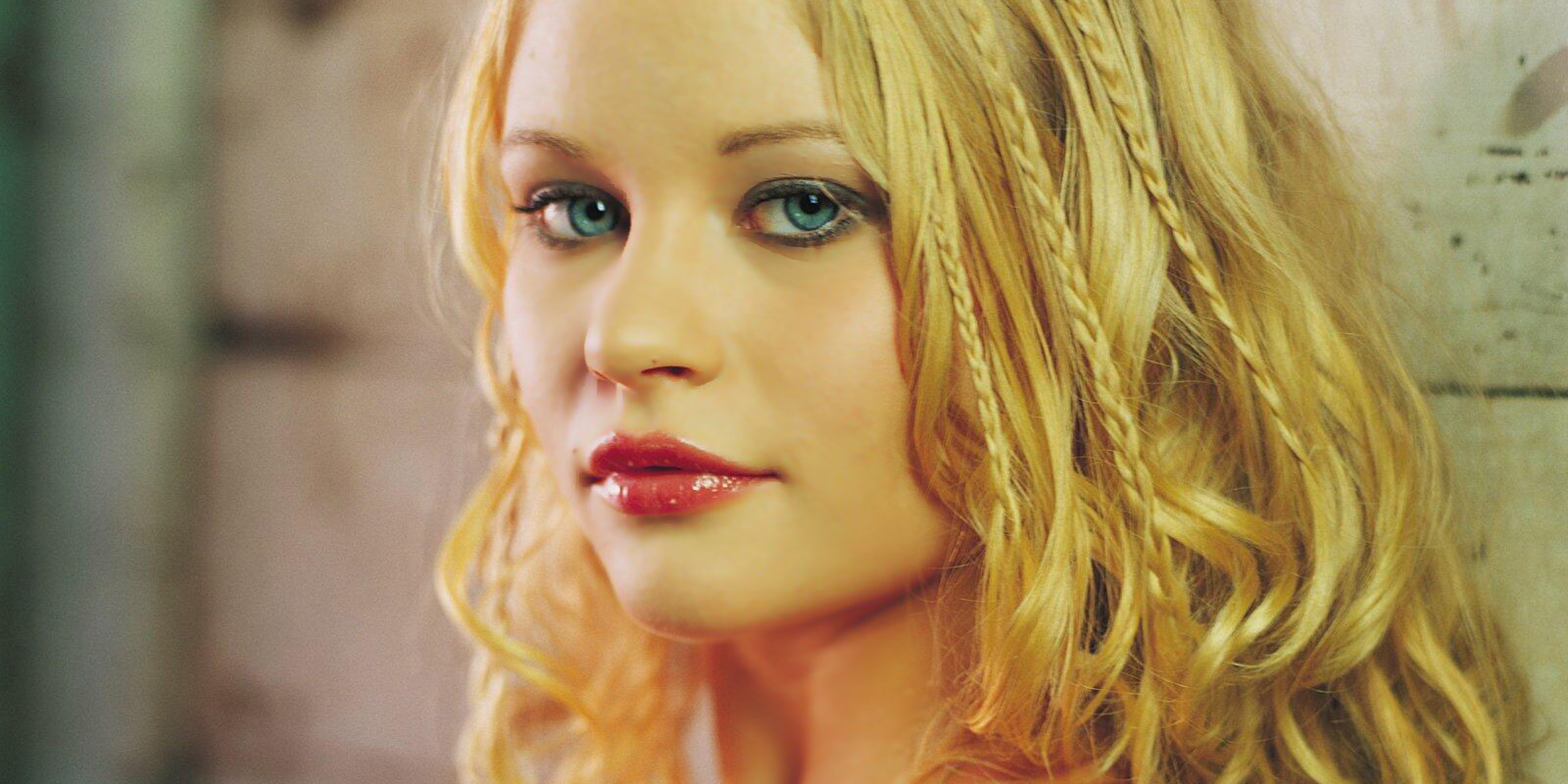 3840x1920 Resolution Emilie De Ravin Lip Images 3840x1920 Resolution ...