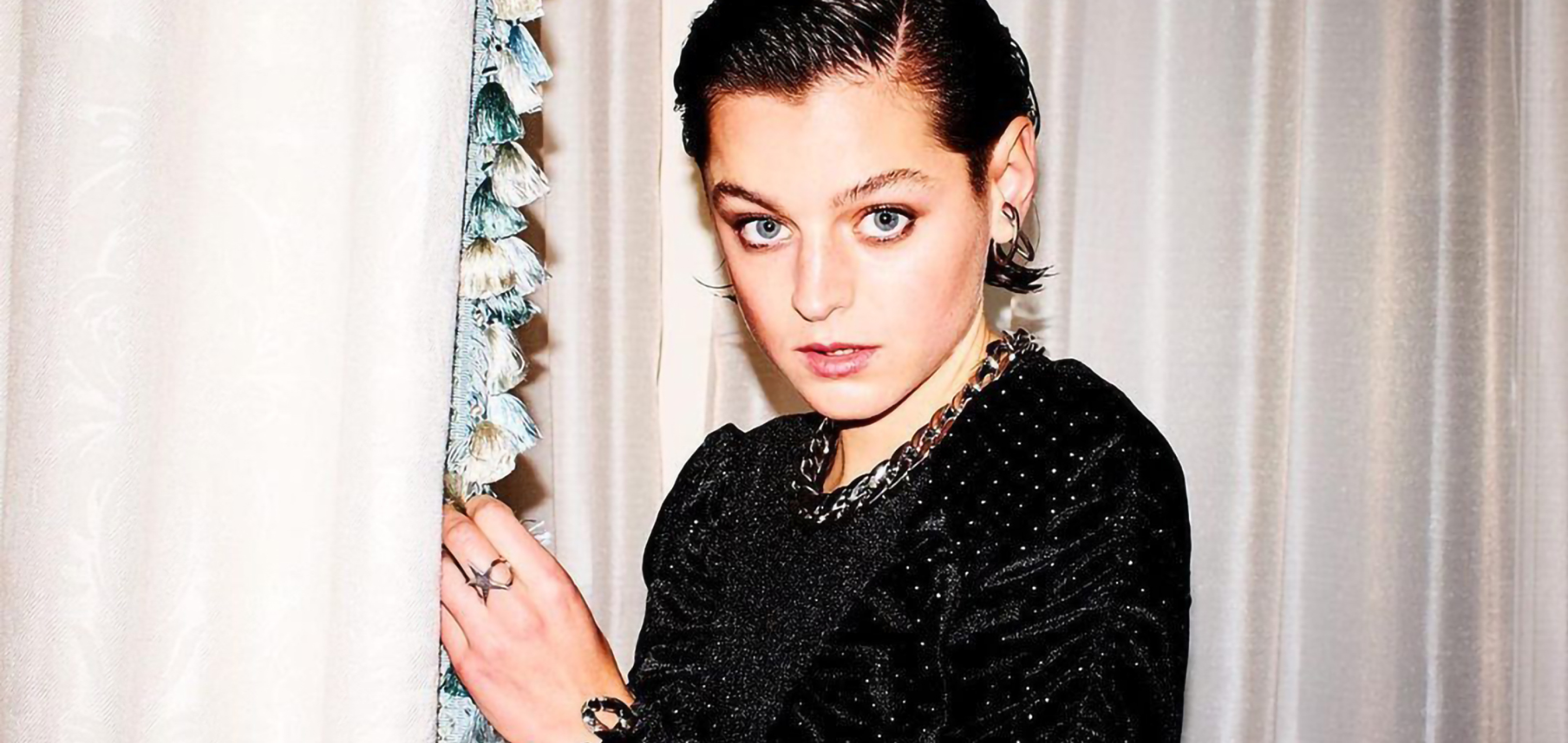 3040x1440 Resolution Emma Corrin GQ Magazine 2020 3040x1440 Resolution ...