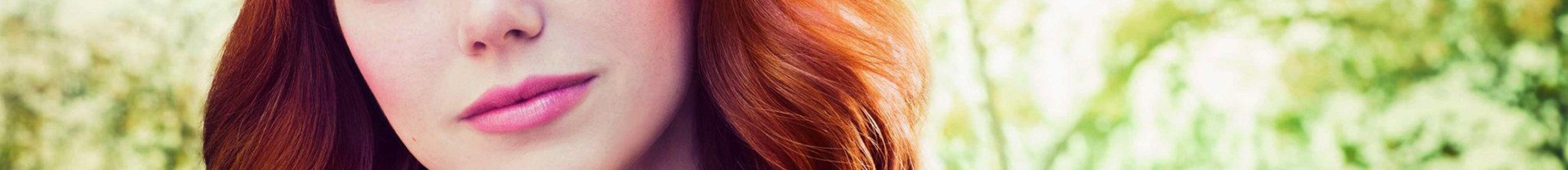 Emma Stone Wallpaper Designs
