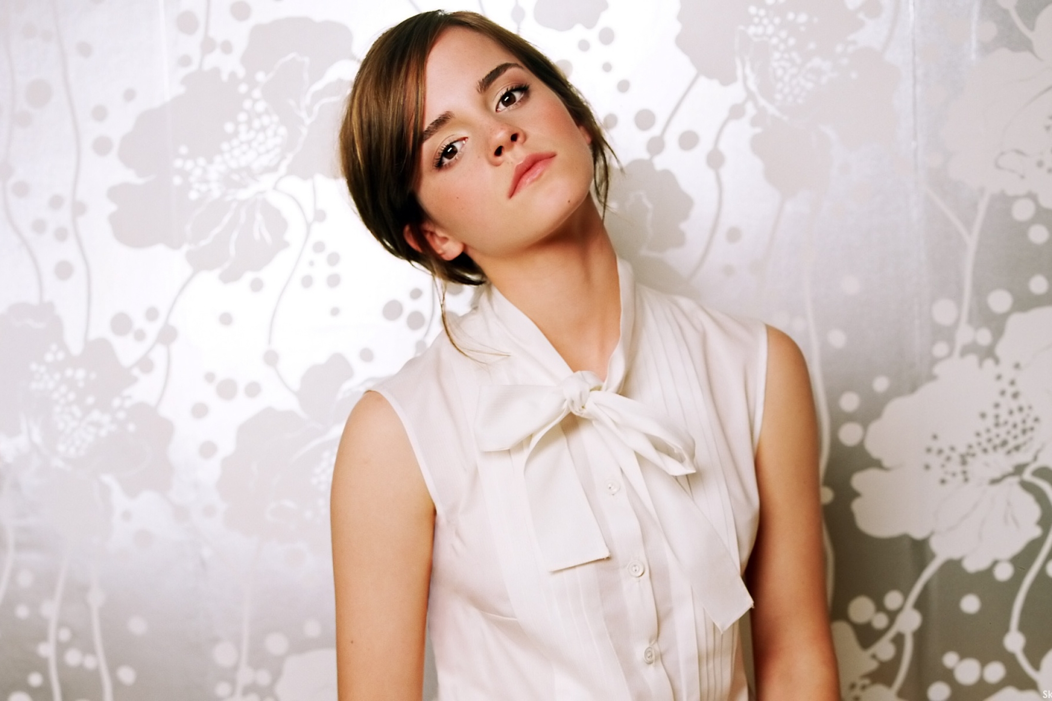 2160x1440 Resolution Emma Watson Rare Pic 2160x1440 Resolution ...