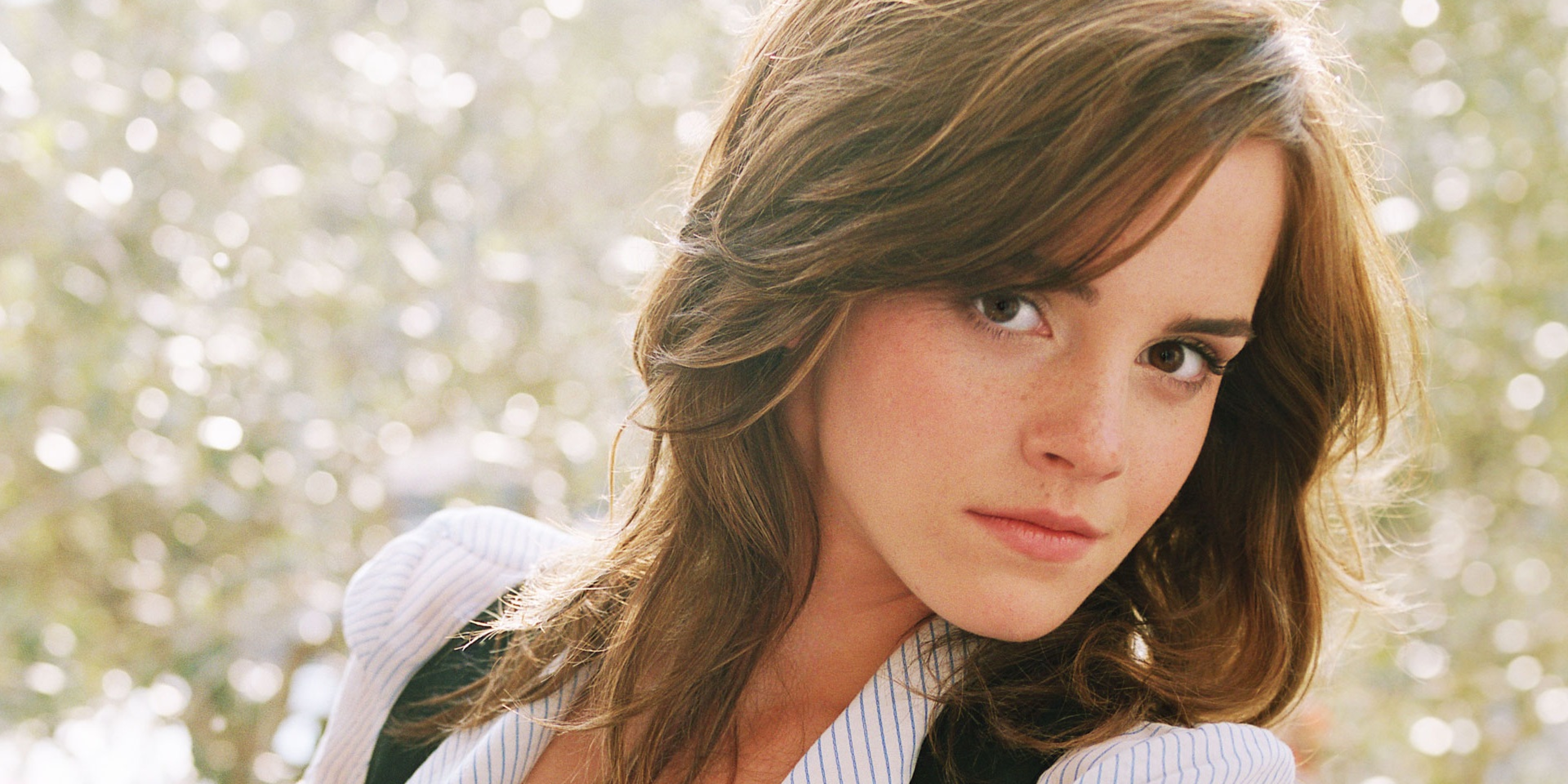 3840x1920 Emma Watson With Bag Images 3840x1920 Resolution Wallpaper ...