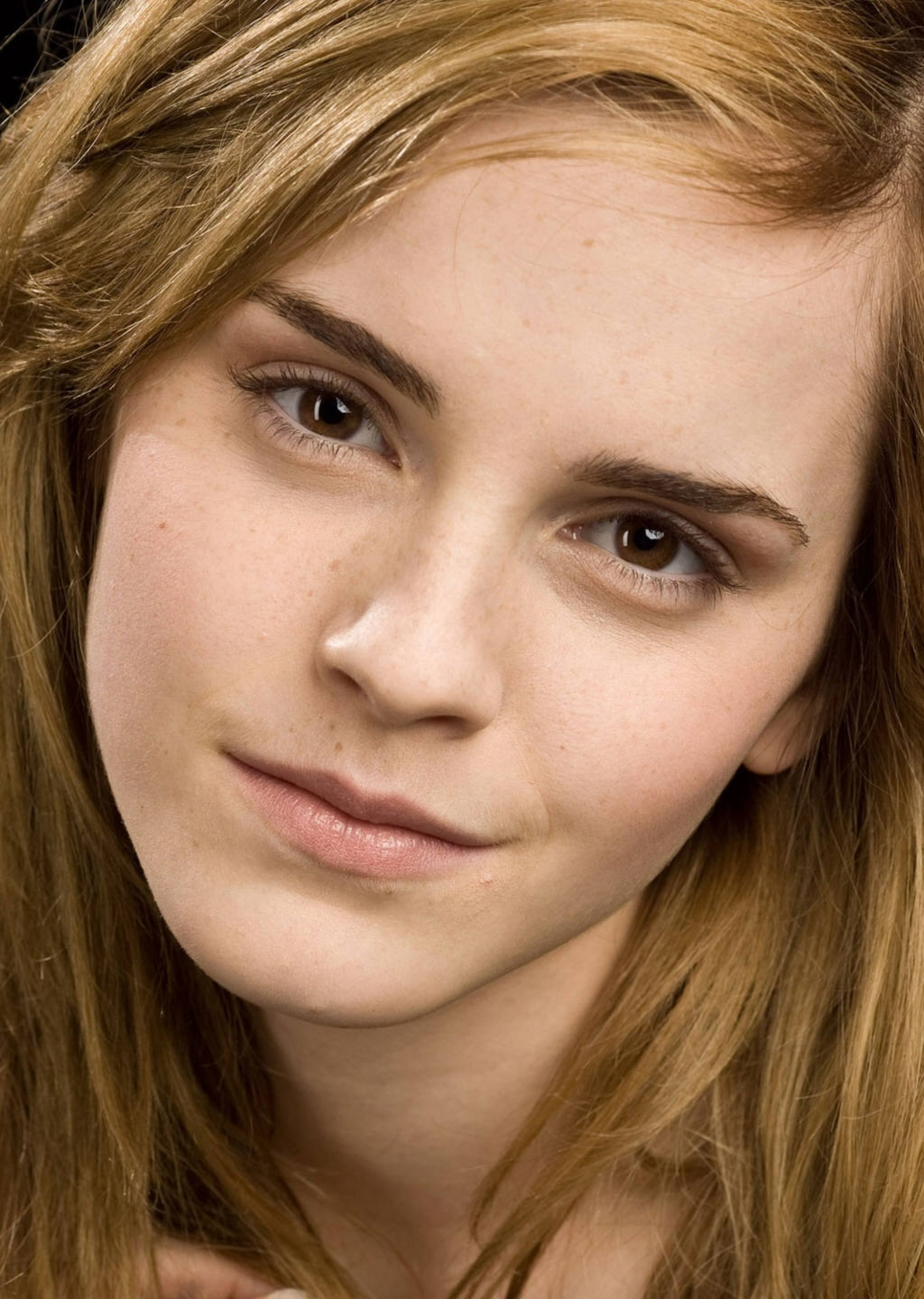 3200x4500 Resolution Emma Watson With Brown Hair 3200x4500 Resolution ...