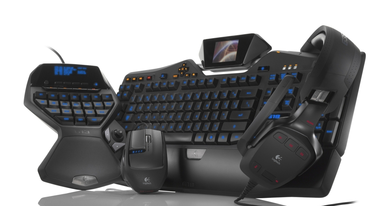 1280x700 Resolution gaming keyboard, headphones, computer mouse ...