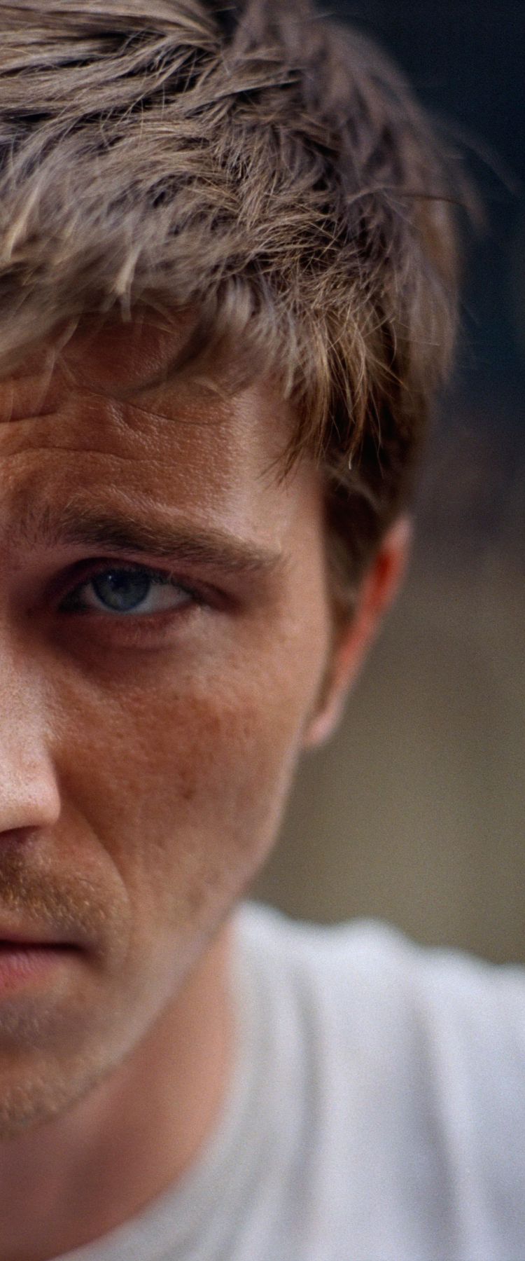750x1800 Resolution garrett hedlund, actor, portrait 750x1800 ...
