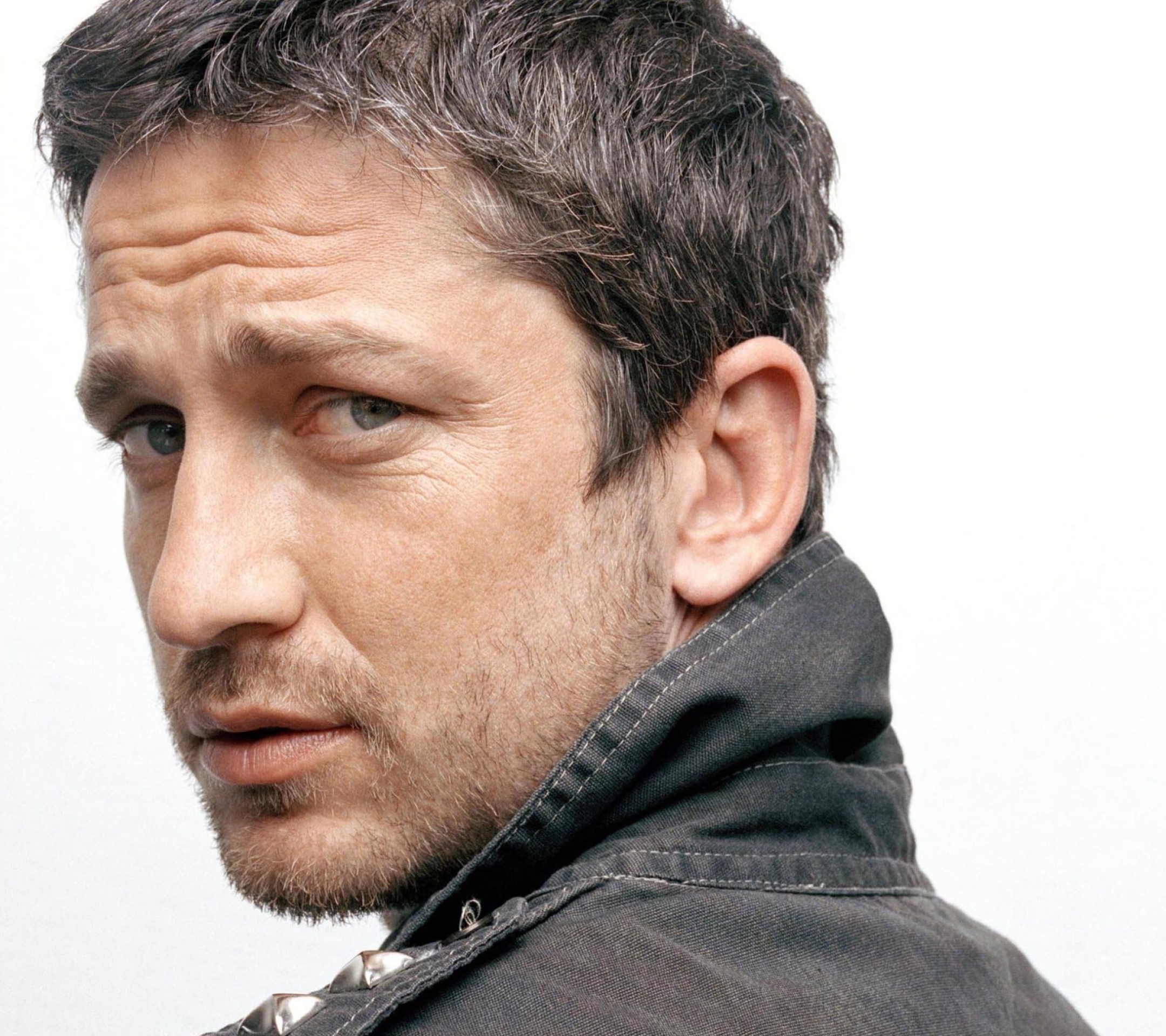 2160x1920 Resolution Gerard Butler Hair Images 2160x1920 Resolution ...