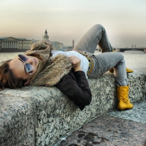 300x300 Resolution girl, beach, river 300x300 Resolution Wallpaper ...