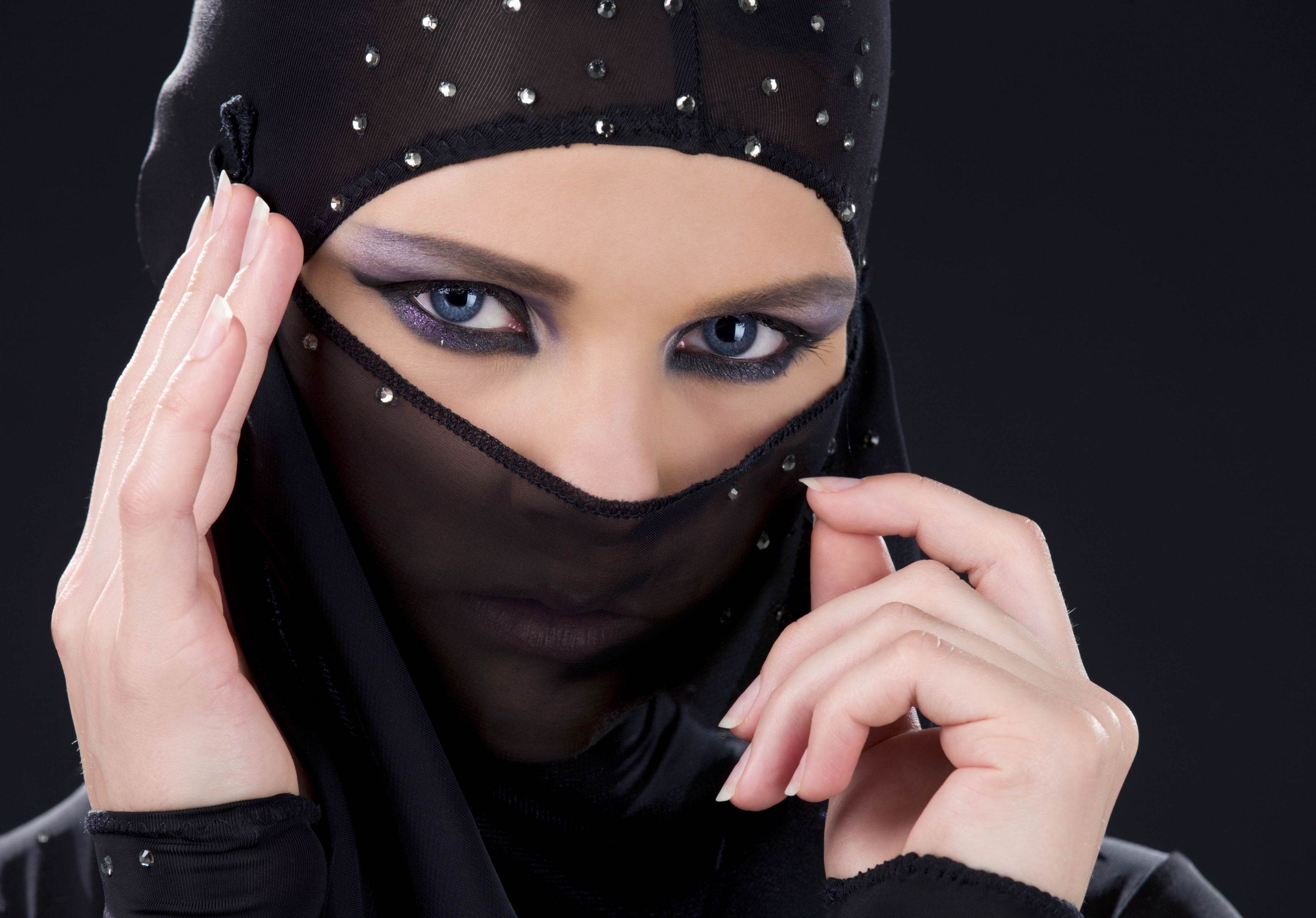 3440x2400 Resolution girl, face veil, black background 3440x2400 ...