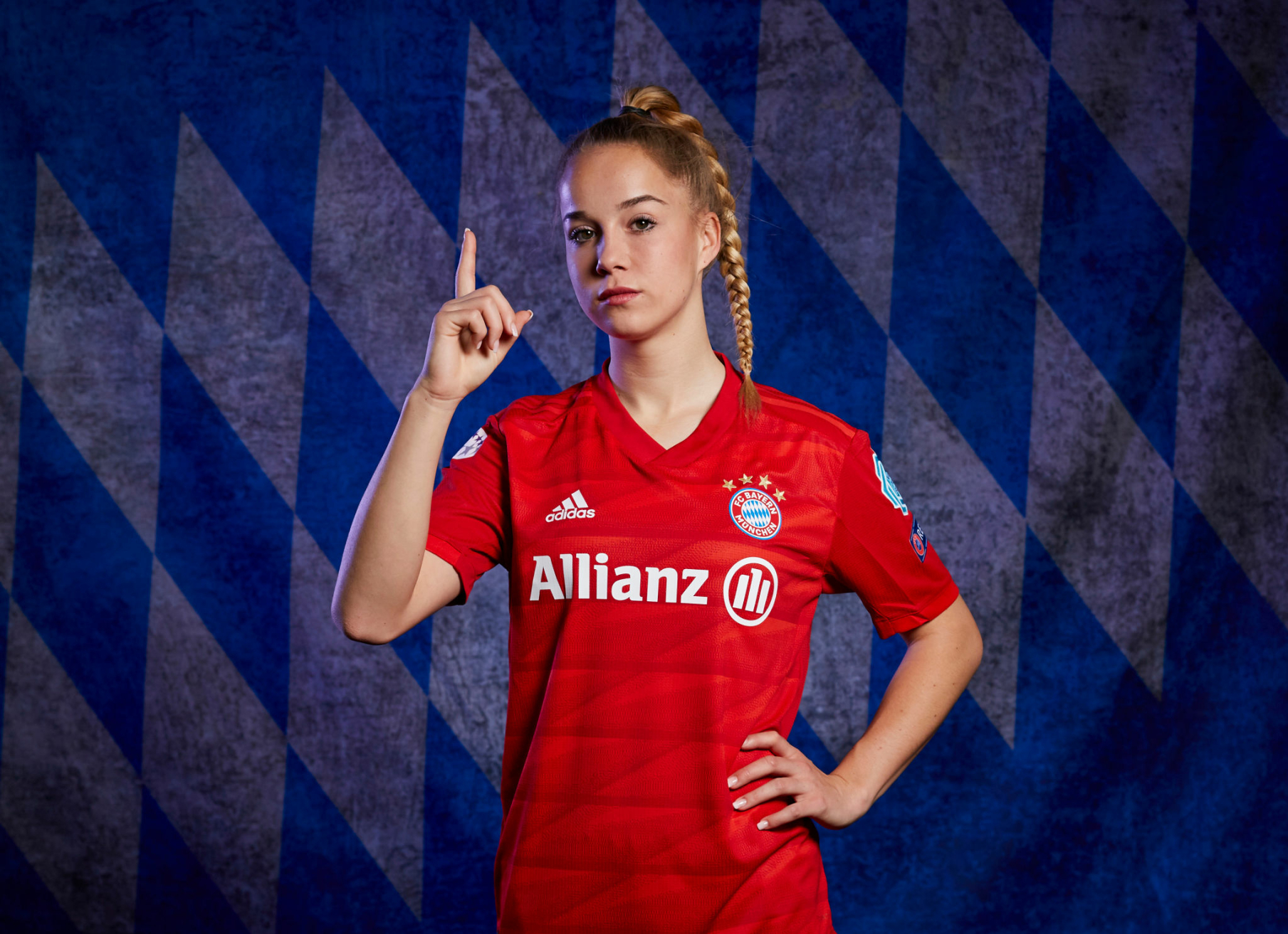 1809x1313 Resolution Giulia Gwinn HD Football Player 2022 1809x1313 ...