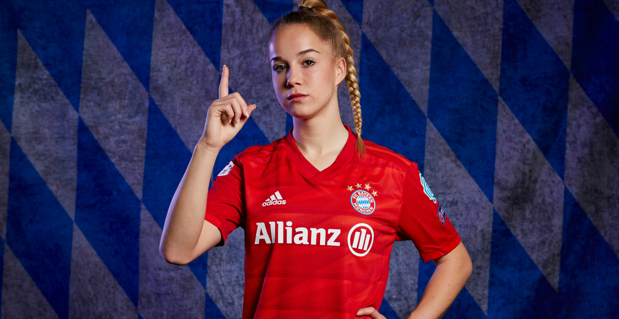 2174x1120 Resolution Giulia Gwinn HD Football Player 2022 2174x1120 ...