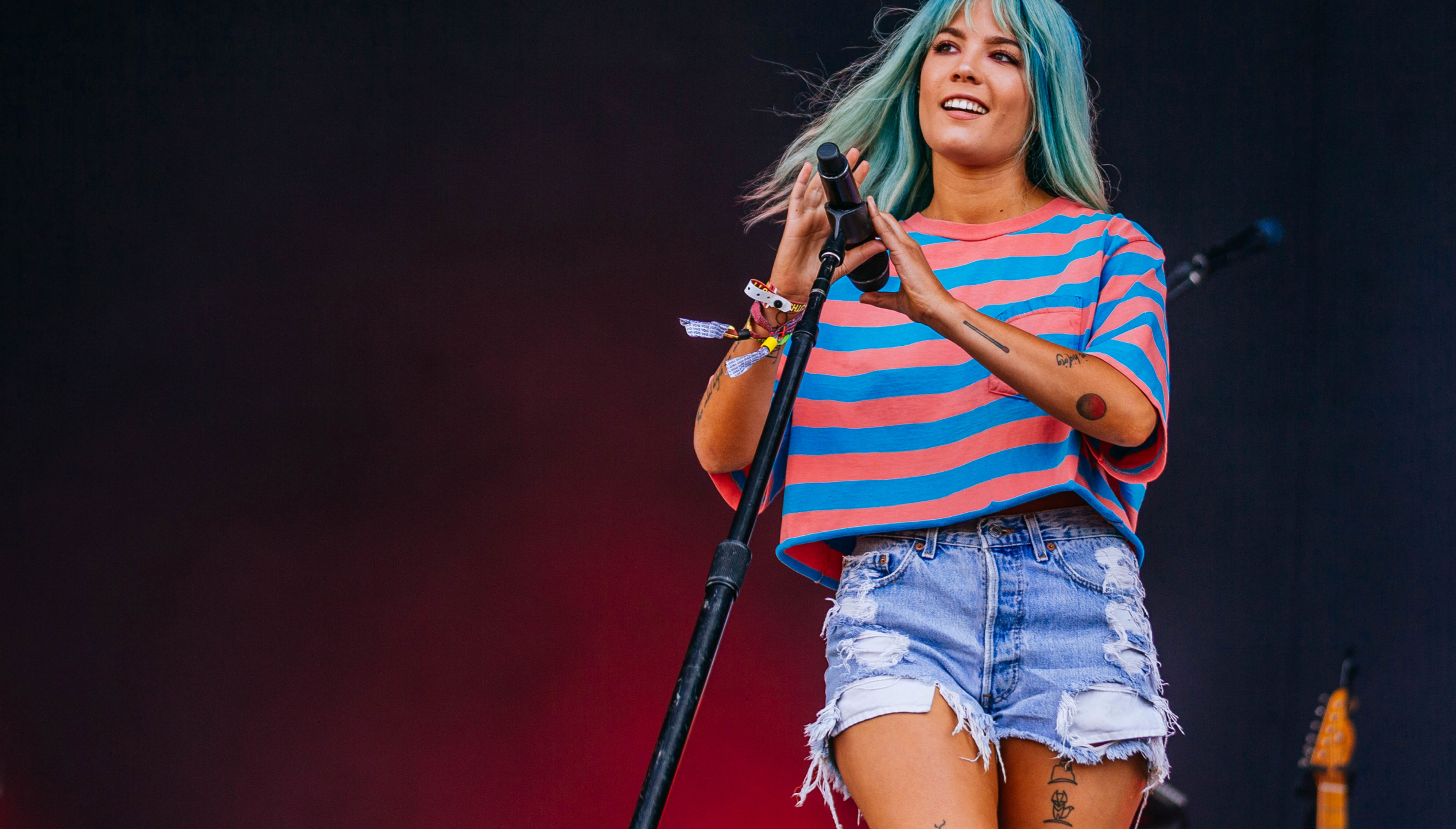 2460x1400 Halsey Ashley Nicolette Frangipane Singer 2460x1400 ...