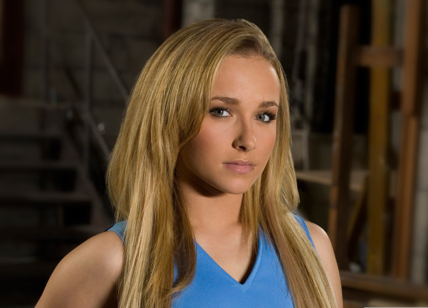 1420x1020 Resolution Hayden Panettiere in blue wallpaper 1420x1020 ...
