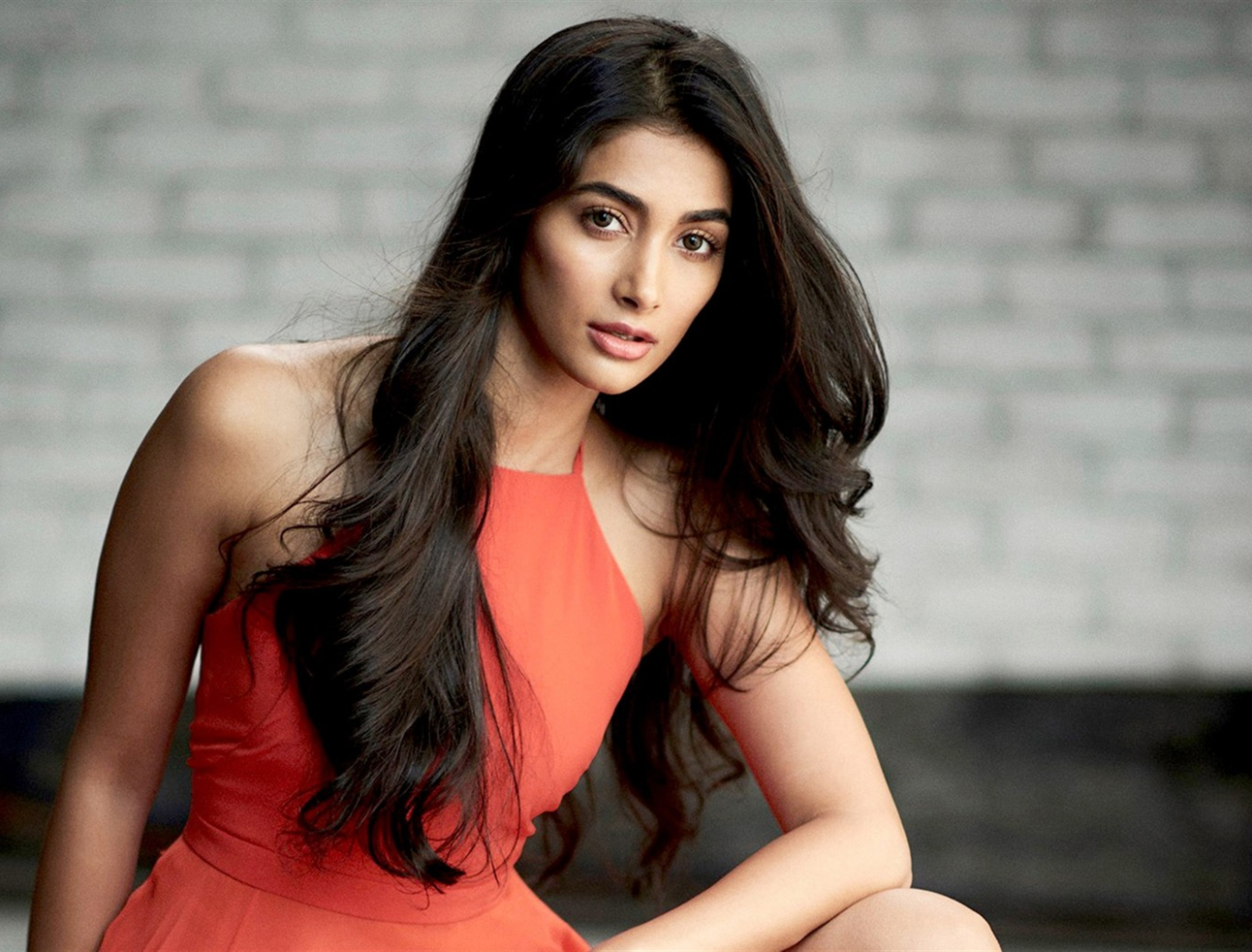 5680x4320 Resolution Hot Pooja Hegde In Red 5680x4320 Resolution ...