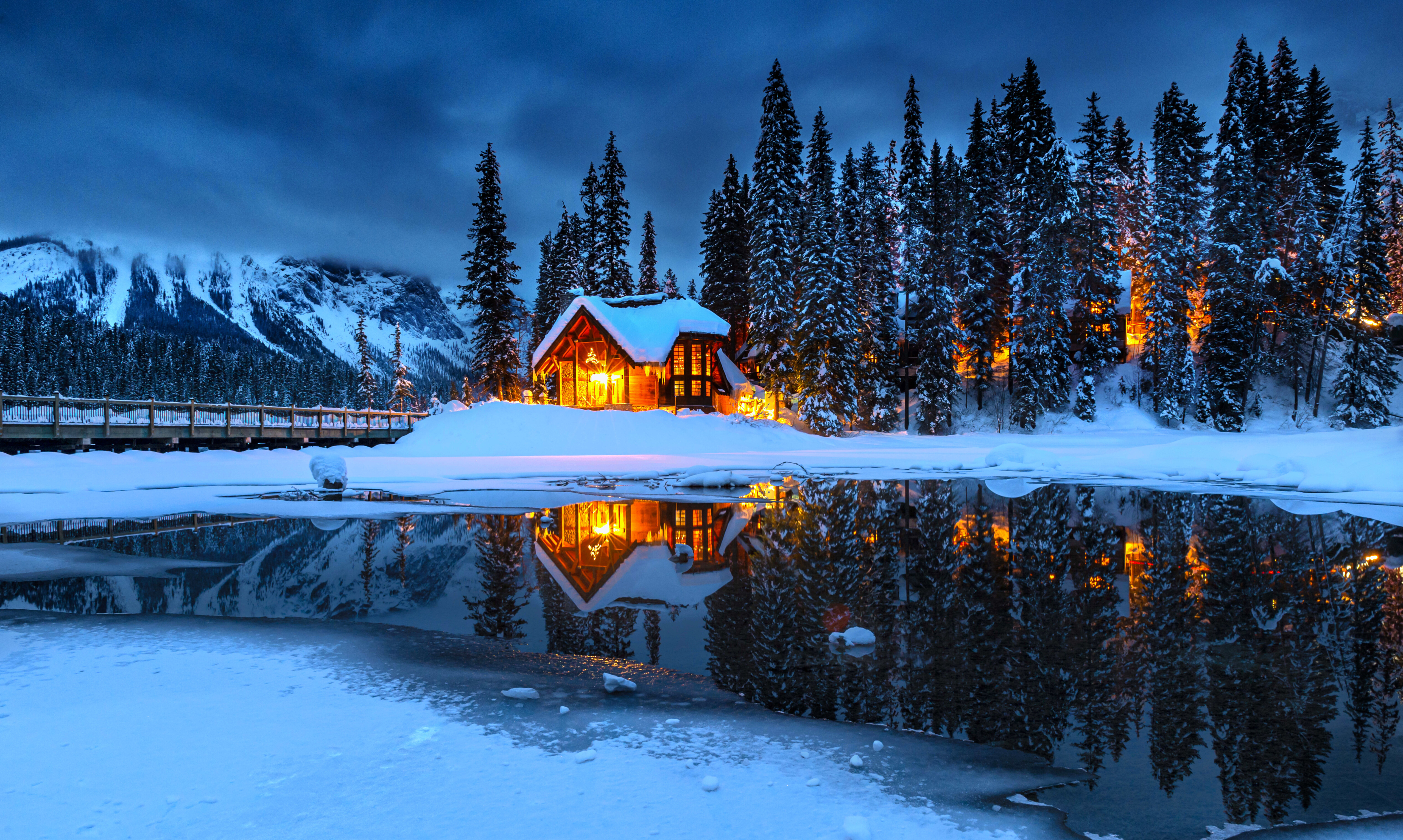 3840x2300 Resolution Hut House in Snowy Night 3840x2300 Resolution ...